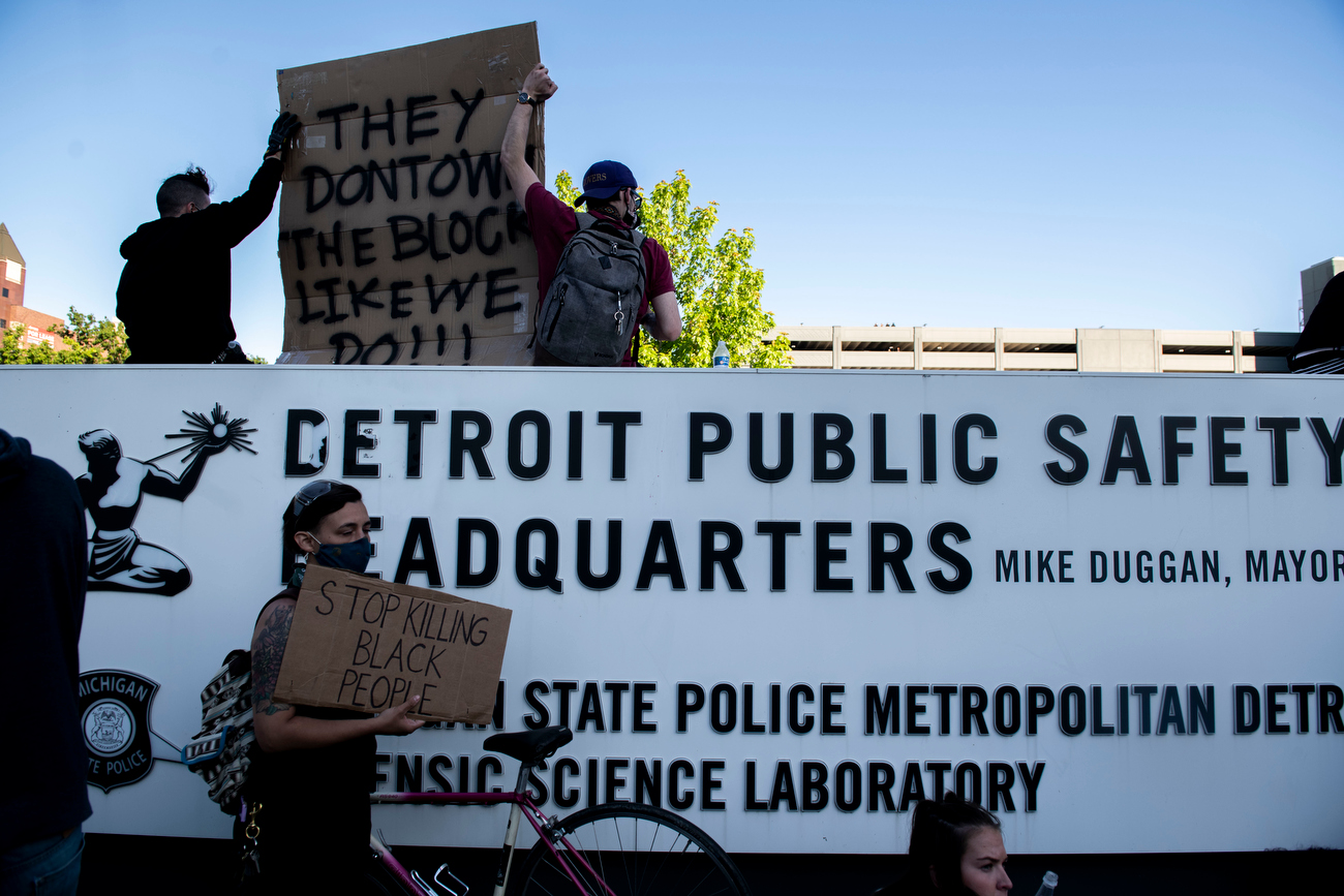Protesters march through Detroit in third day of protesting police ...