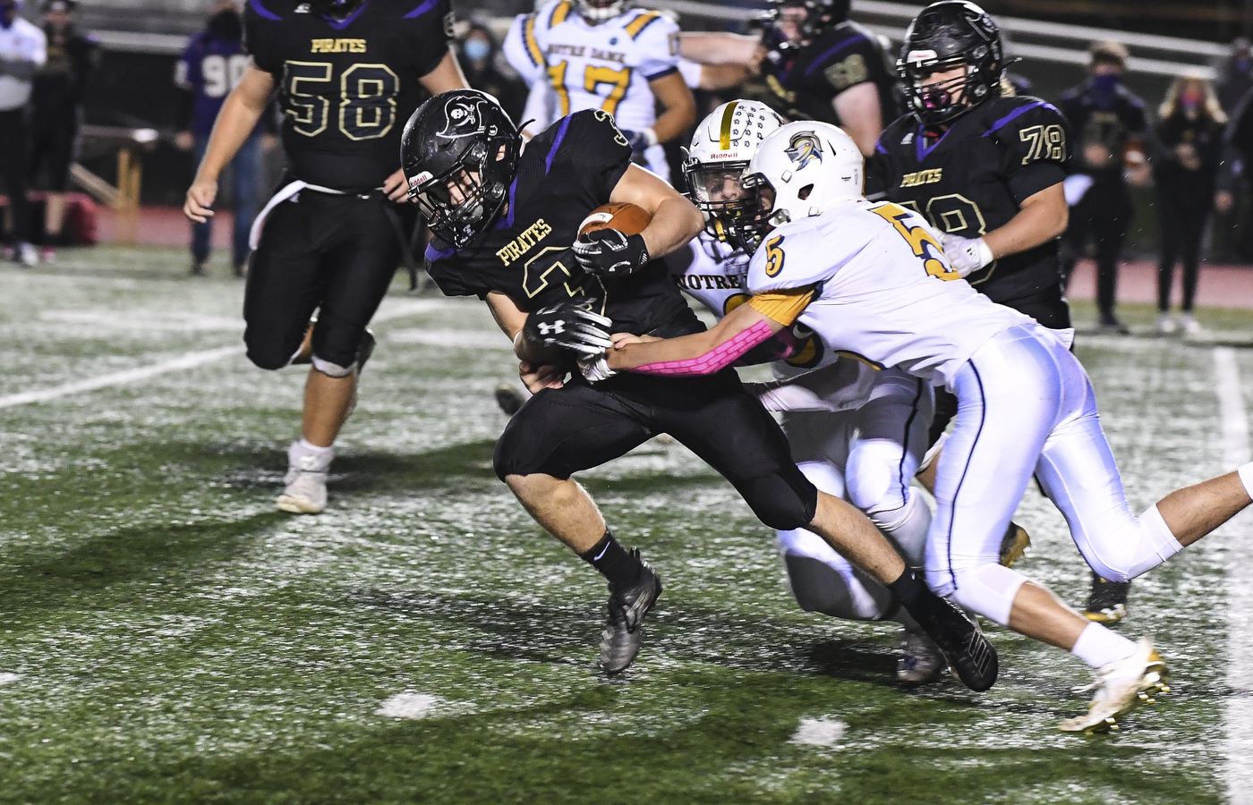 Palisades football hosts Notre Dame on Oct. 16, 2020 ...