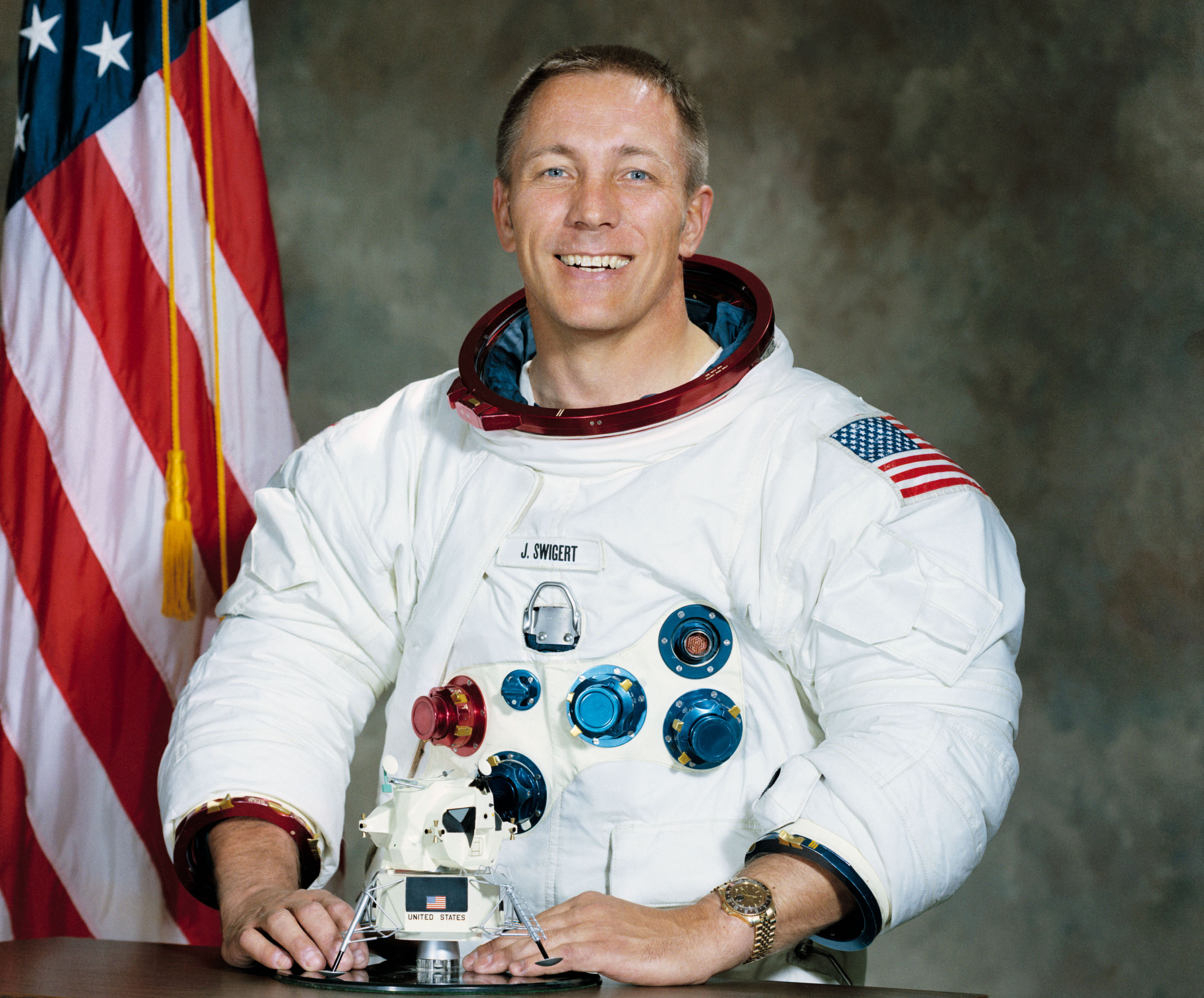 Apollo 13 - masslive.com