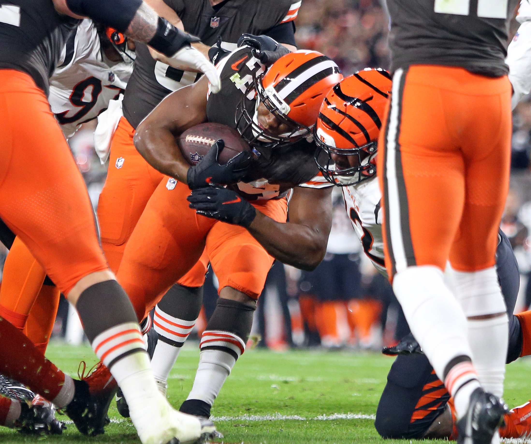 Cleveland Browns running back Nick Chubb vs. Cincinnati Bengals ...