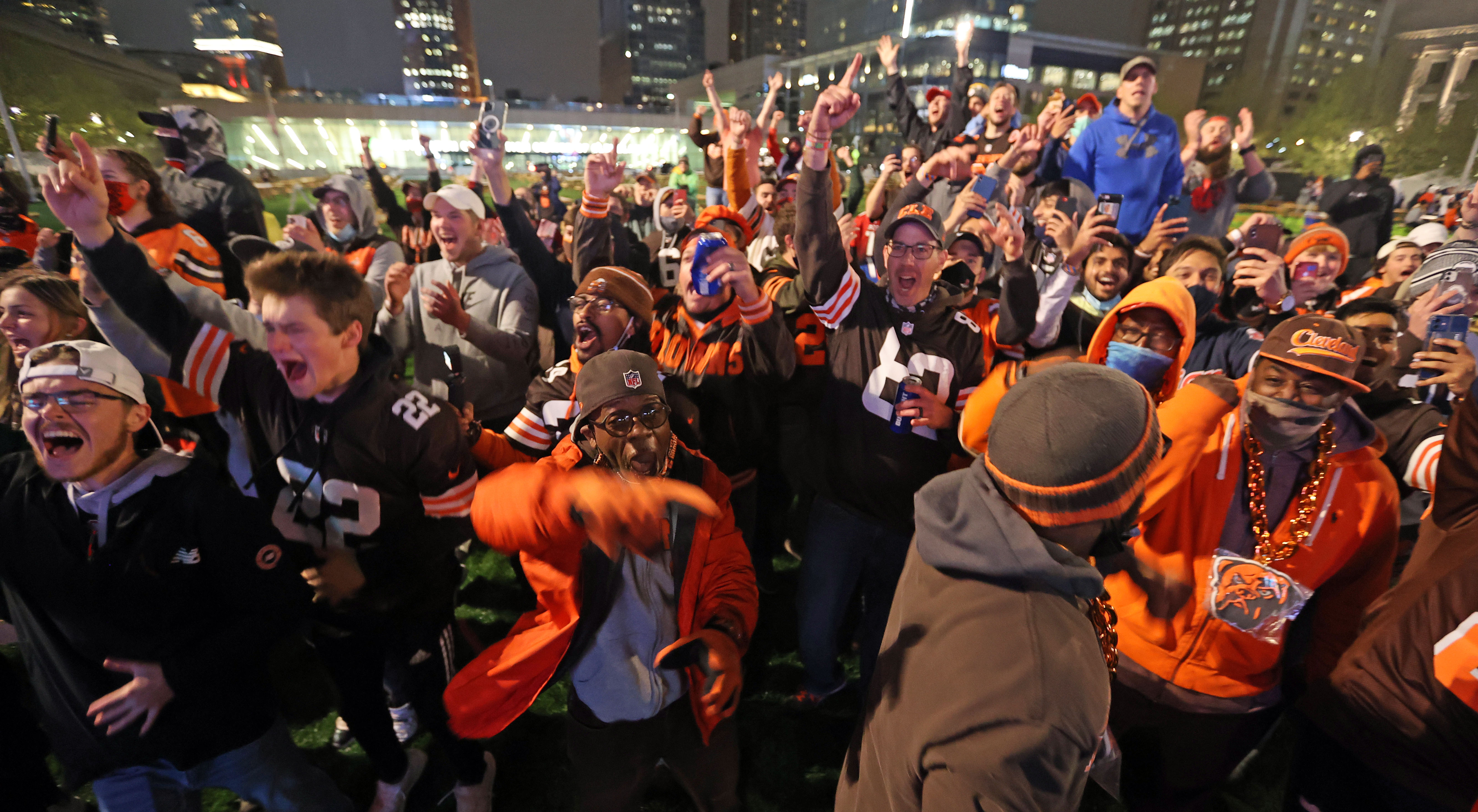 Browns fans react to pick, scenes around Cleveland on Day 1 of NFL ...