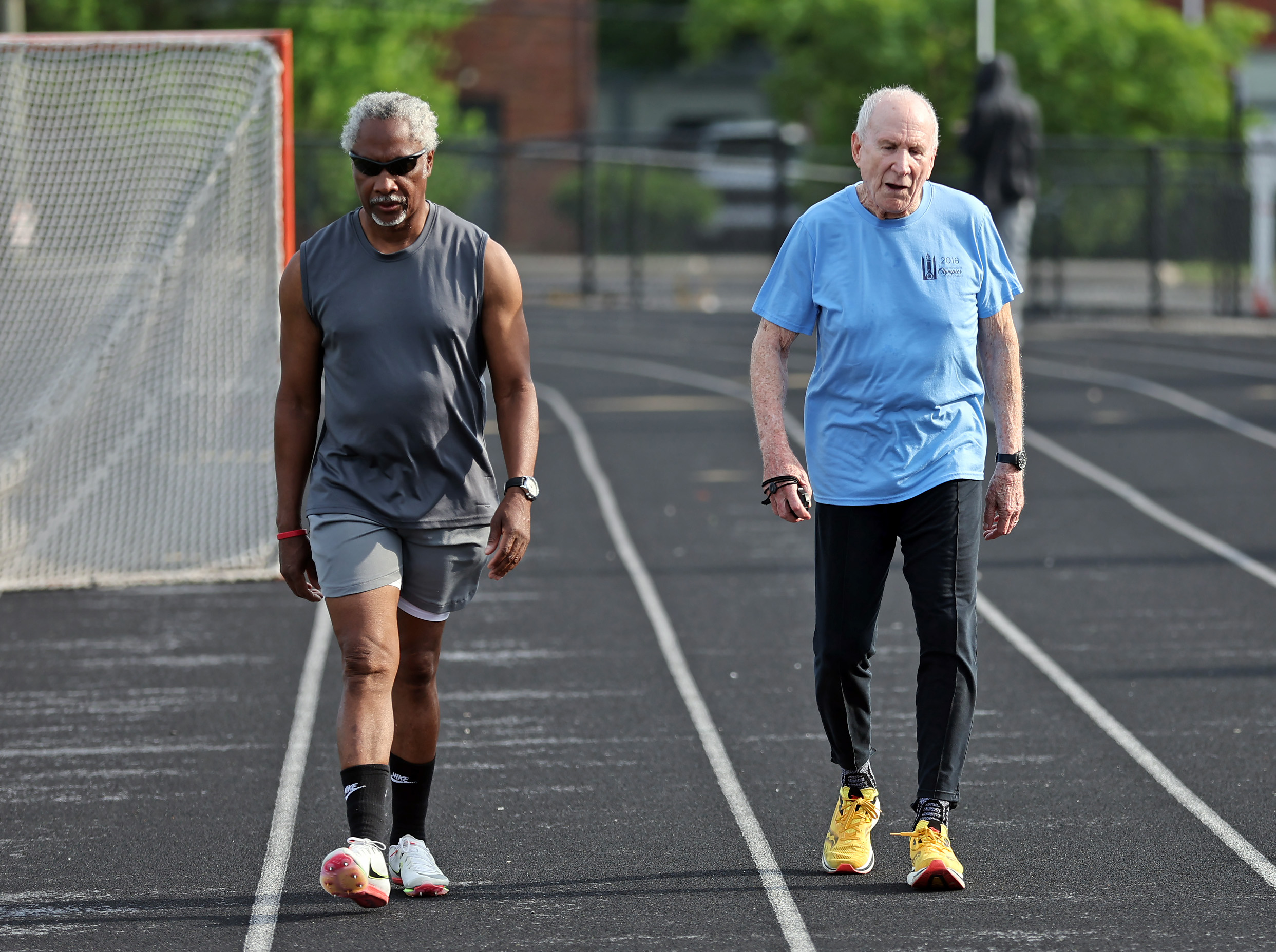 Cleveland Heights’ Stephen Robbins wants to race rock star Rod Stewart ...