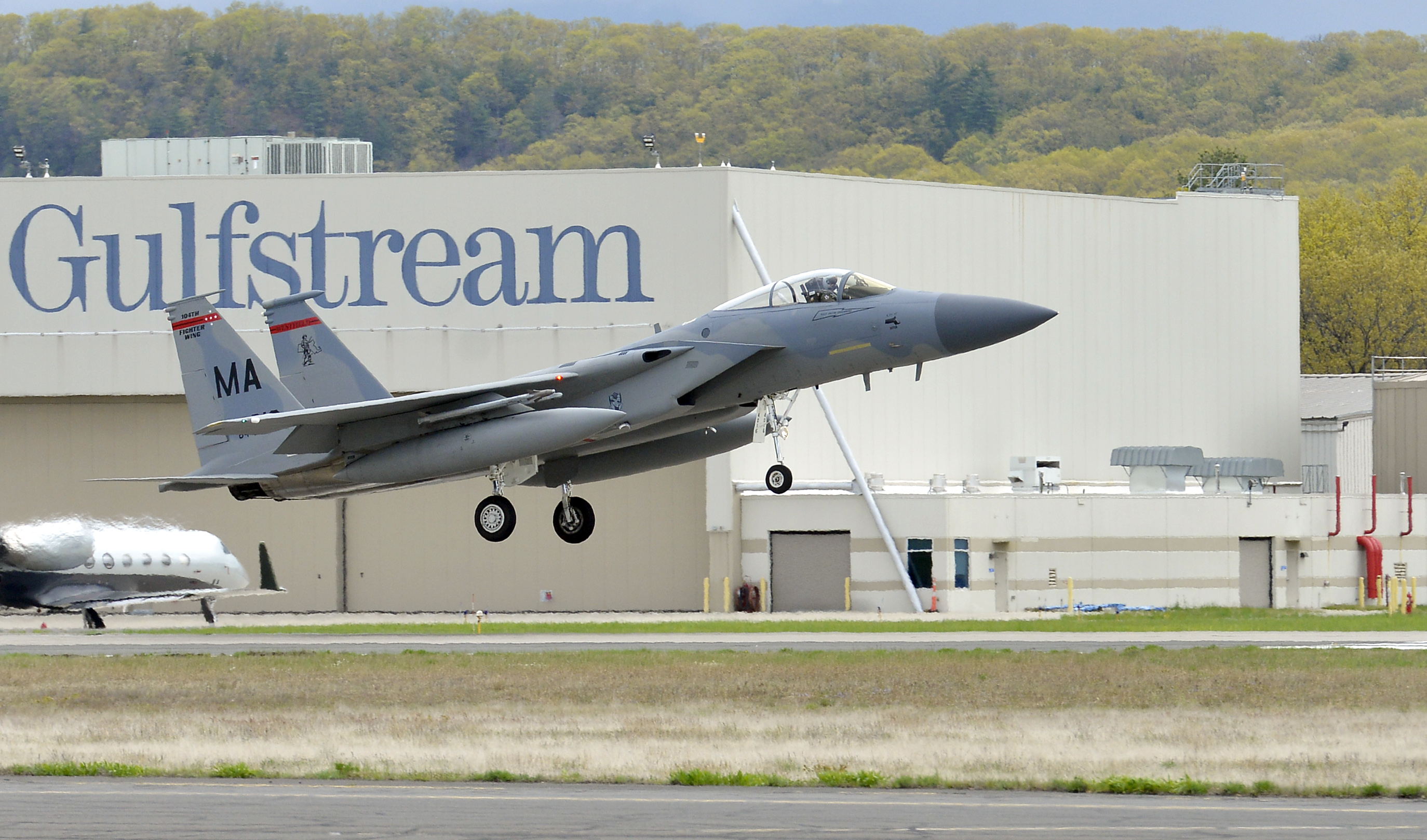 Congressman Neal celebrates announcement of new fleet of F-35A aircraft ...