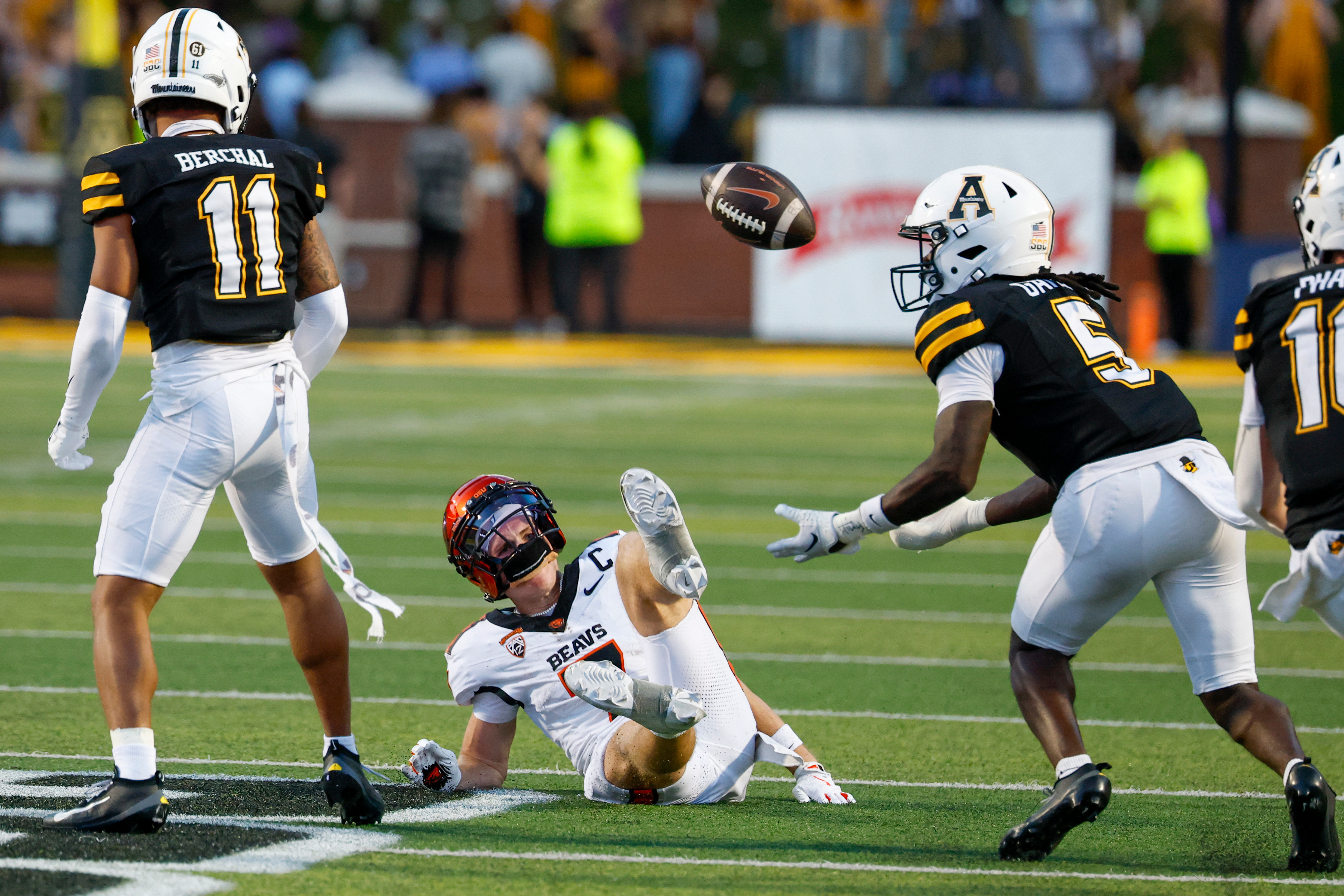 Oregon State Beavers vs. Appalachian State Mountaineers: Saturday, Oct ...