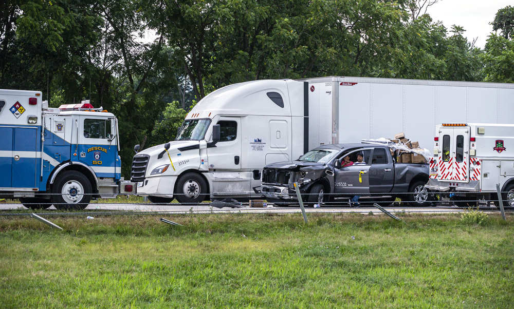 I-81 multi-vehicle crash in southbound lanes - pennlive.com