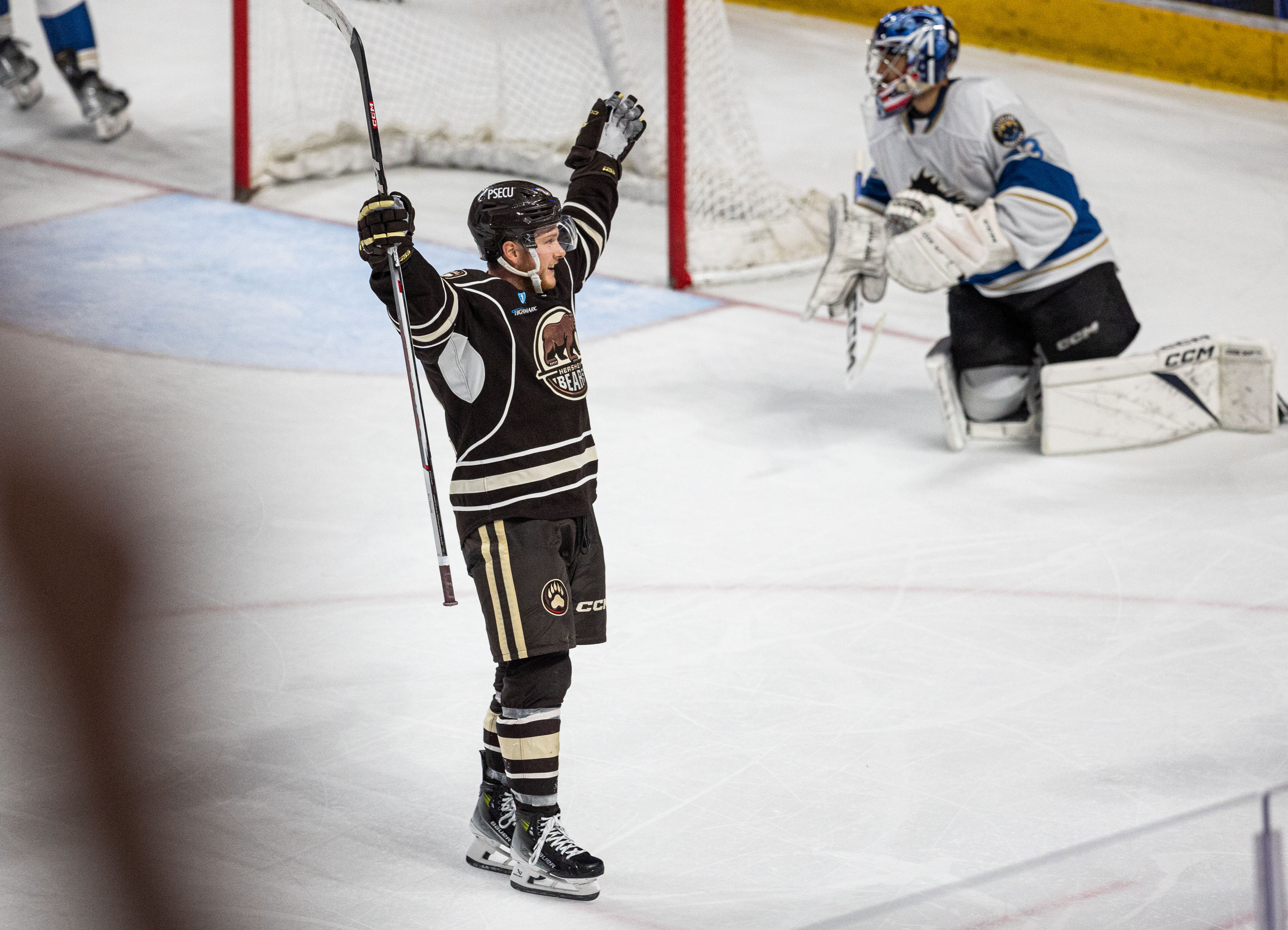 Hershey Bears vs. Cleveland Monsters in game 2 of Eastern Conference ...