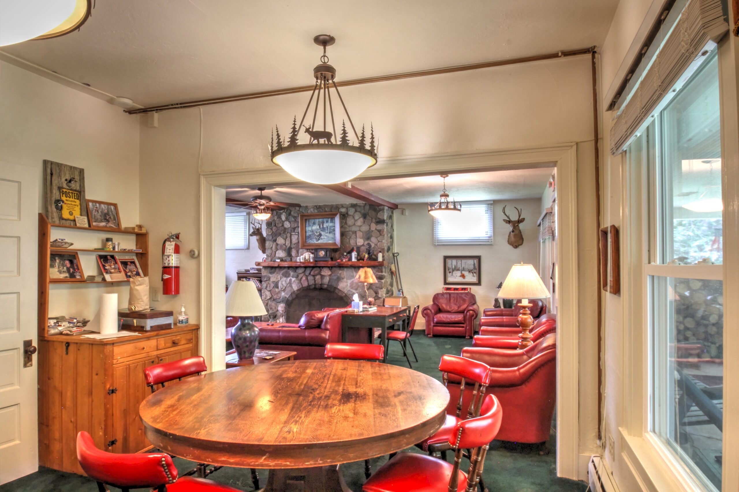 Hunting heaven: 3,000-acre property with near-lakefront lodge hits ...