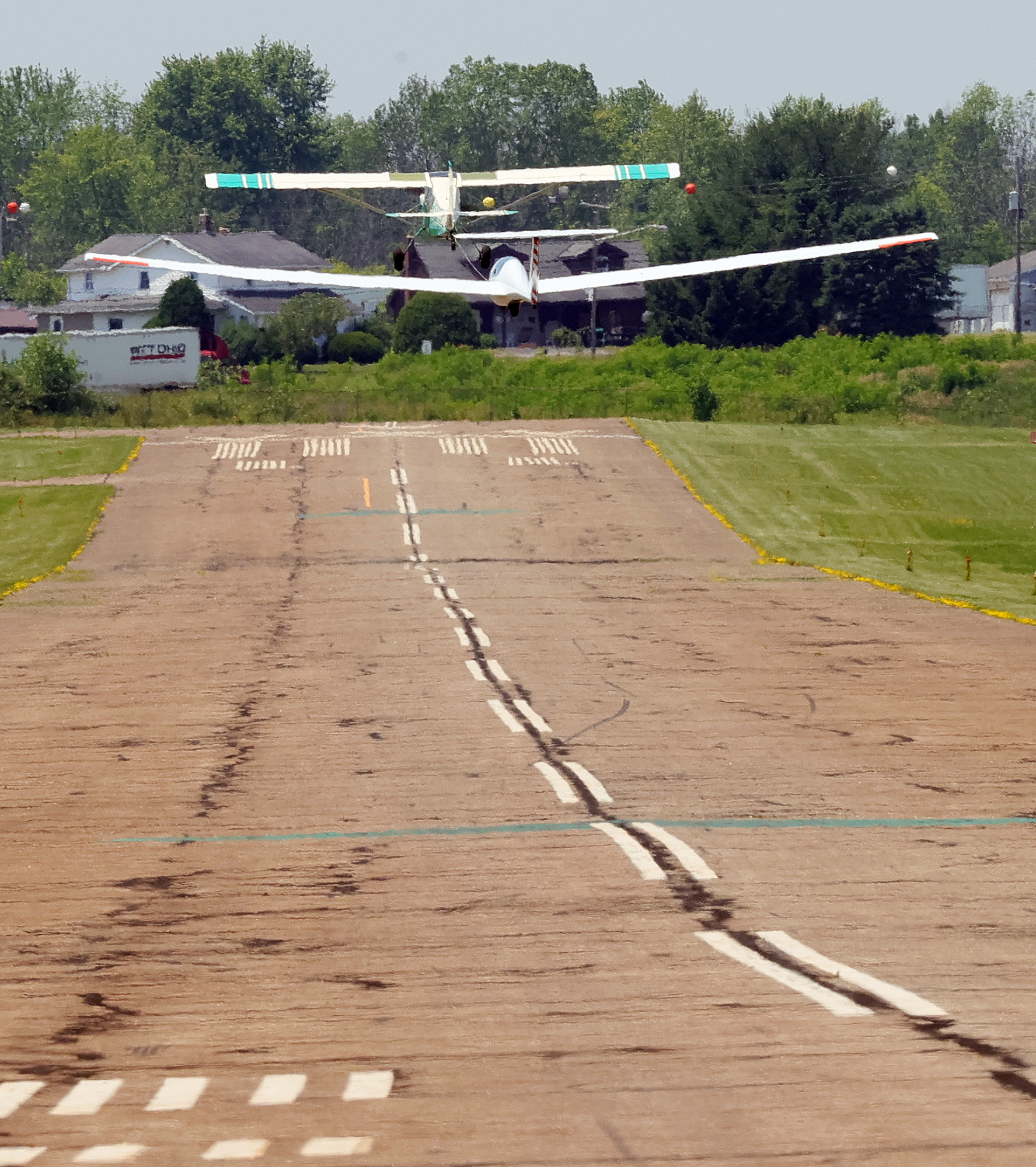 Flying gliders at the Geauga County Airport, June 22, 2022 - cleveland.com