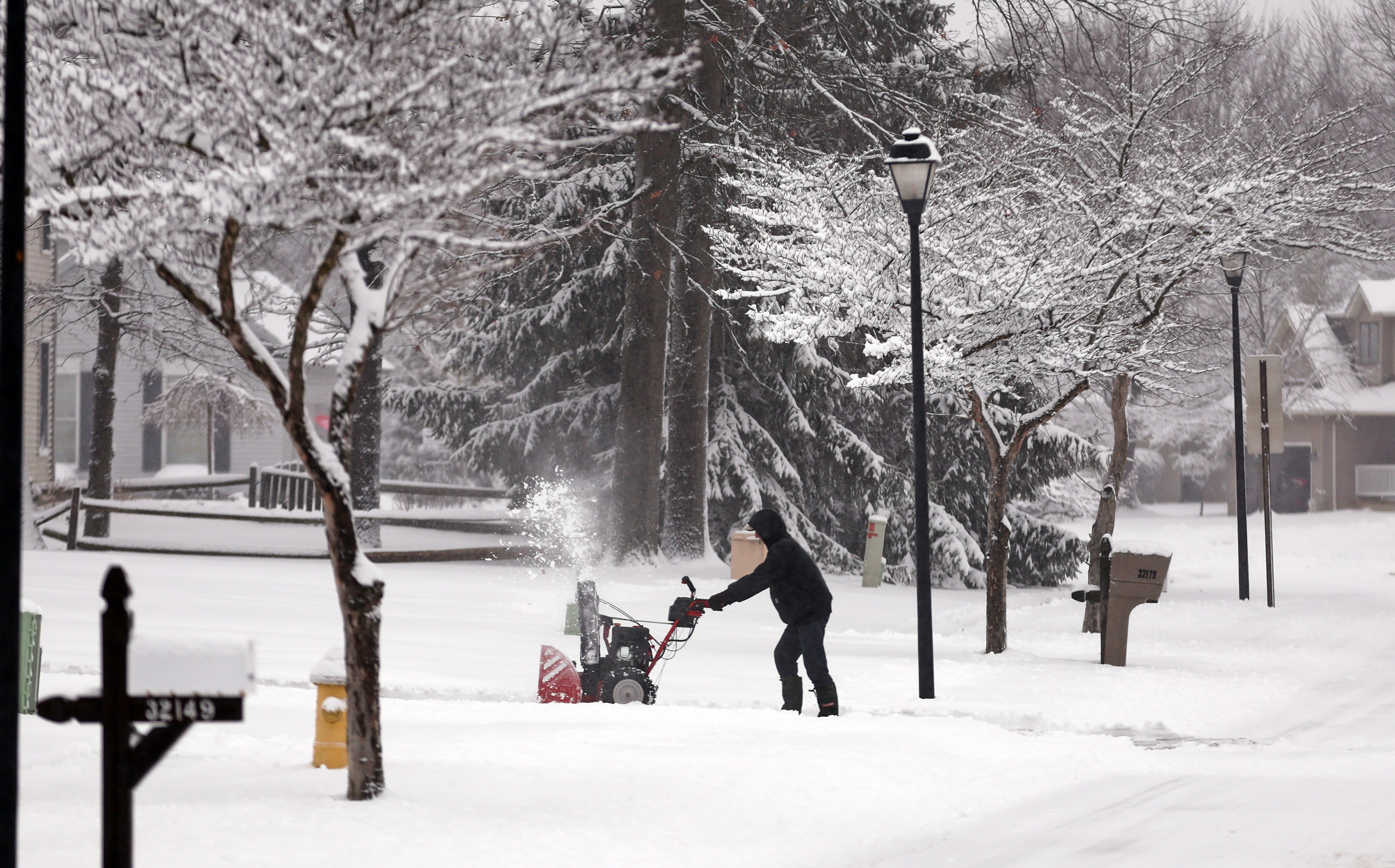 Winter storm drops heavy snow on Northeast Ohio, February 16, 2025 ...