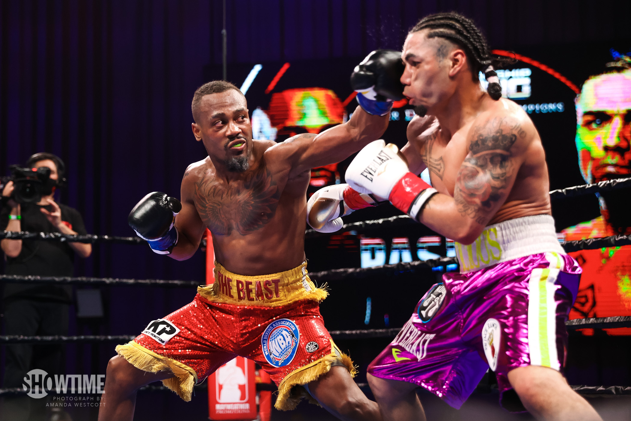 Muskegon native Raeese Aleem defeats Victor Pasillas for interim WBA ...
