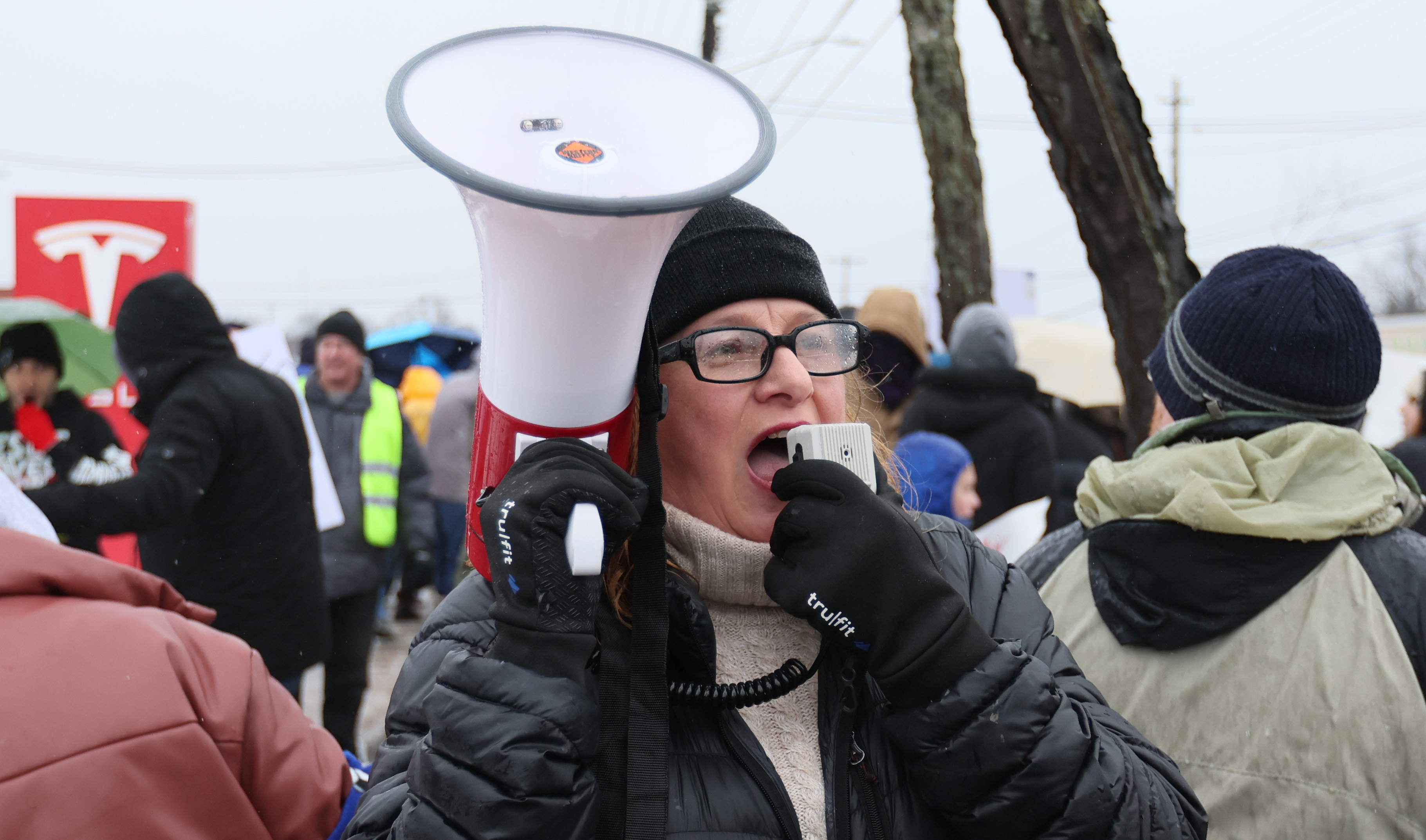 Rally at Tesla Motors Cleveland in Lyndhurst in protest of Elon Musk’s ...