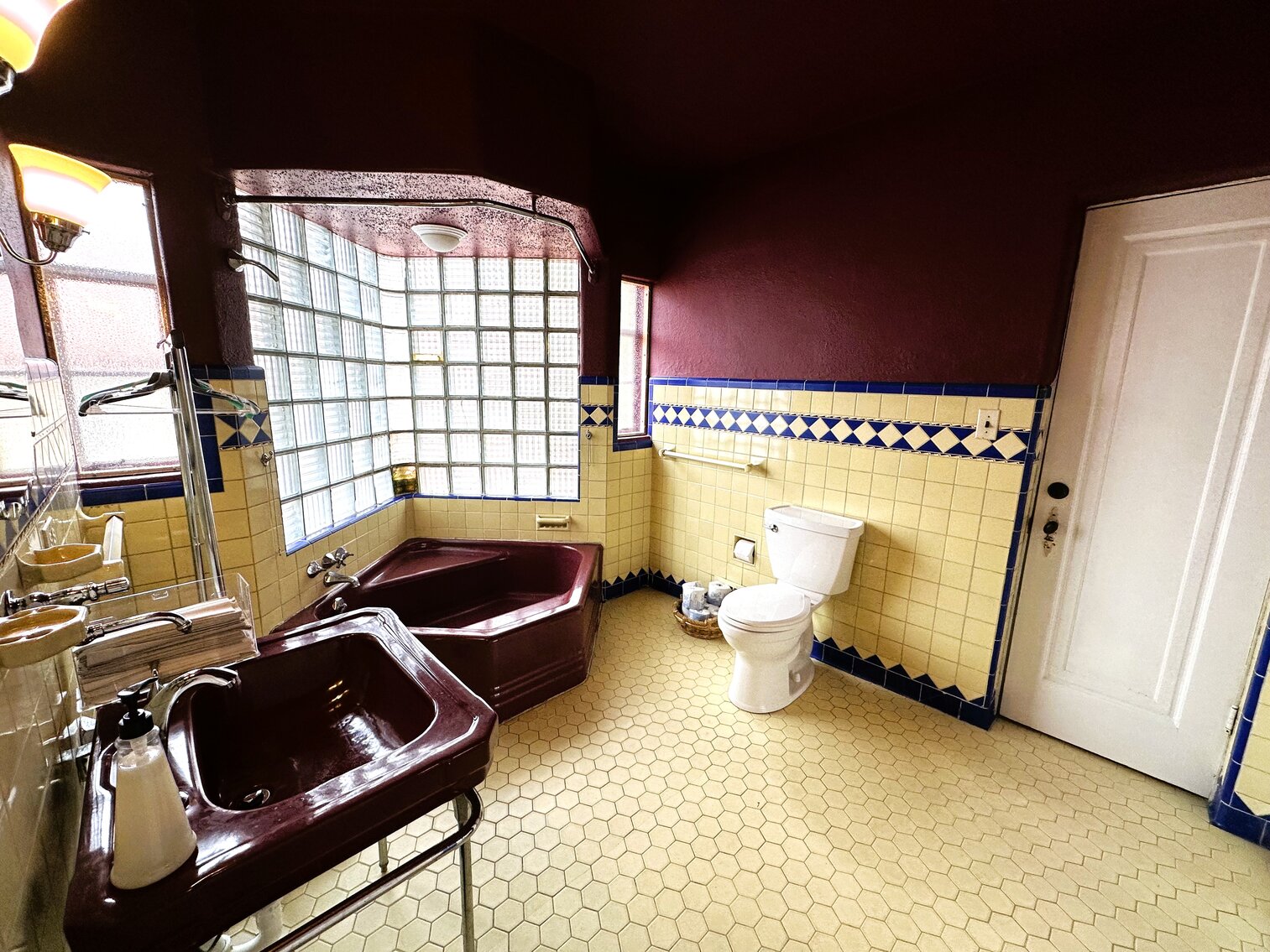 Gabrella Manor - al.com