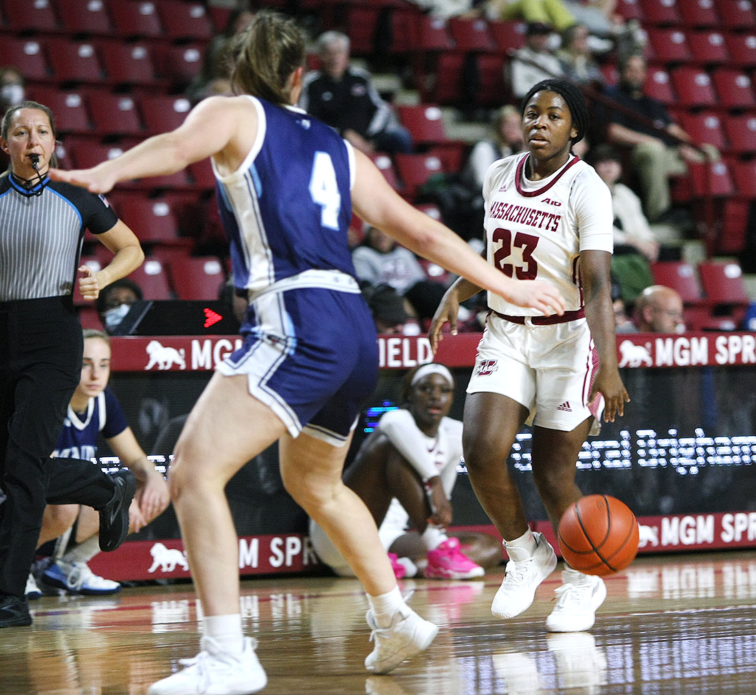 UMass Women's Basketball vs Maine 11/14/22 - masslive.com
