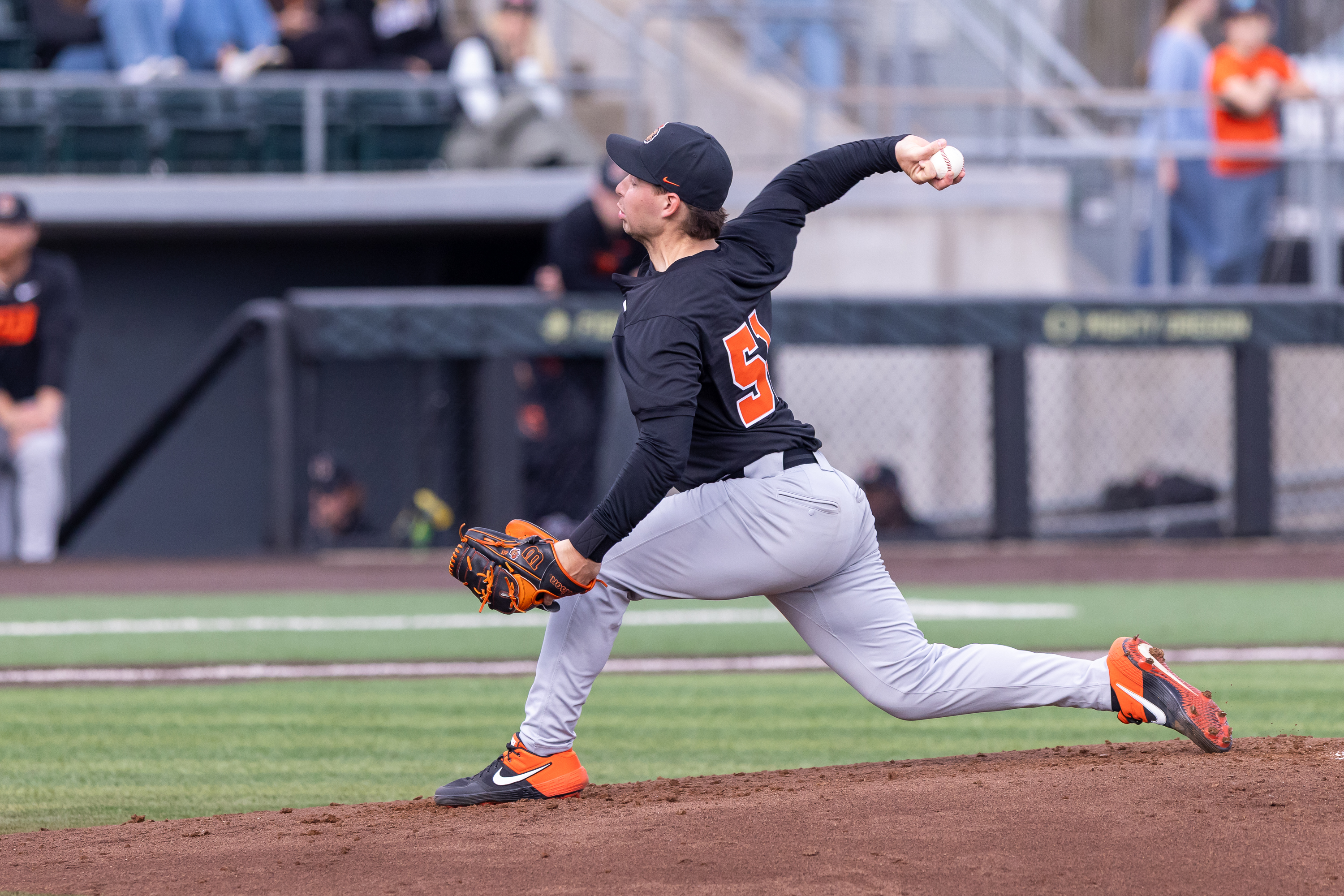 Oregon Ducks vs. Oregon State Beavers baseball: March 3, 2026 ...