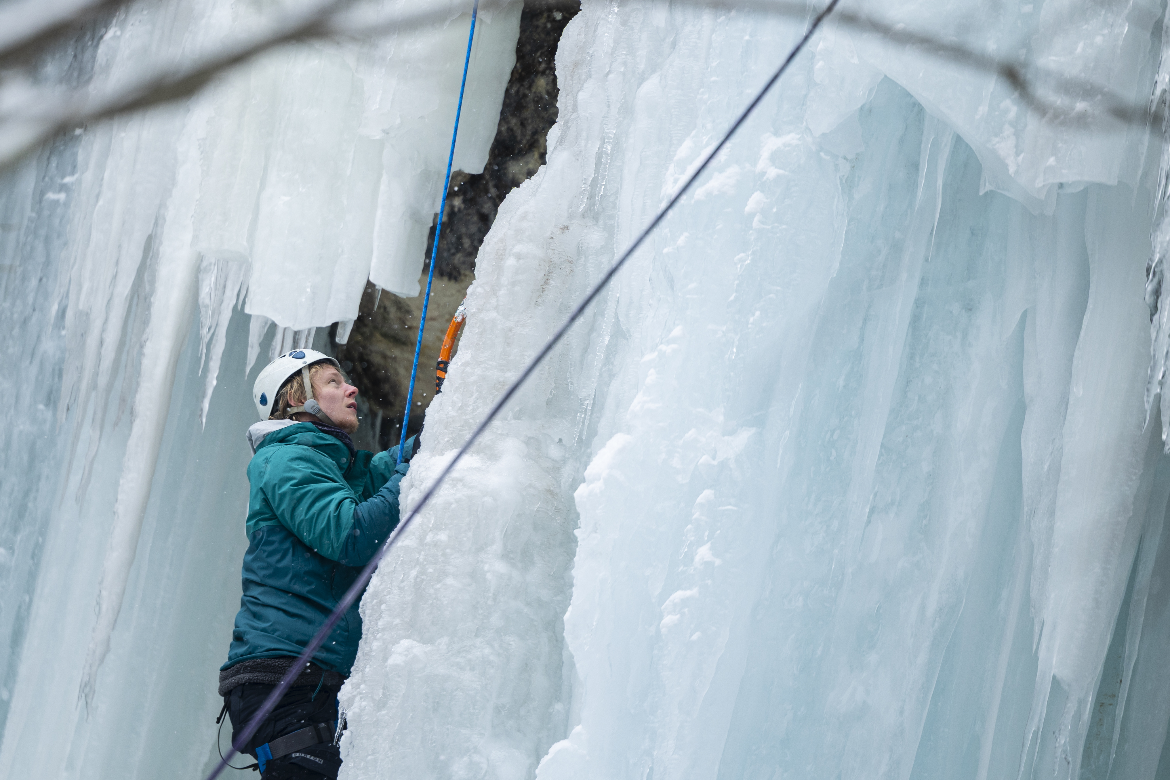 Michigan Ice Fest takes over Pictured Rocks National Lakeshore in ...