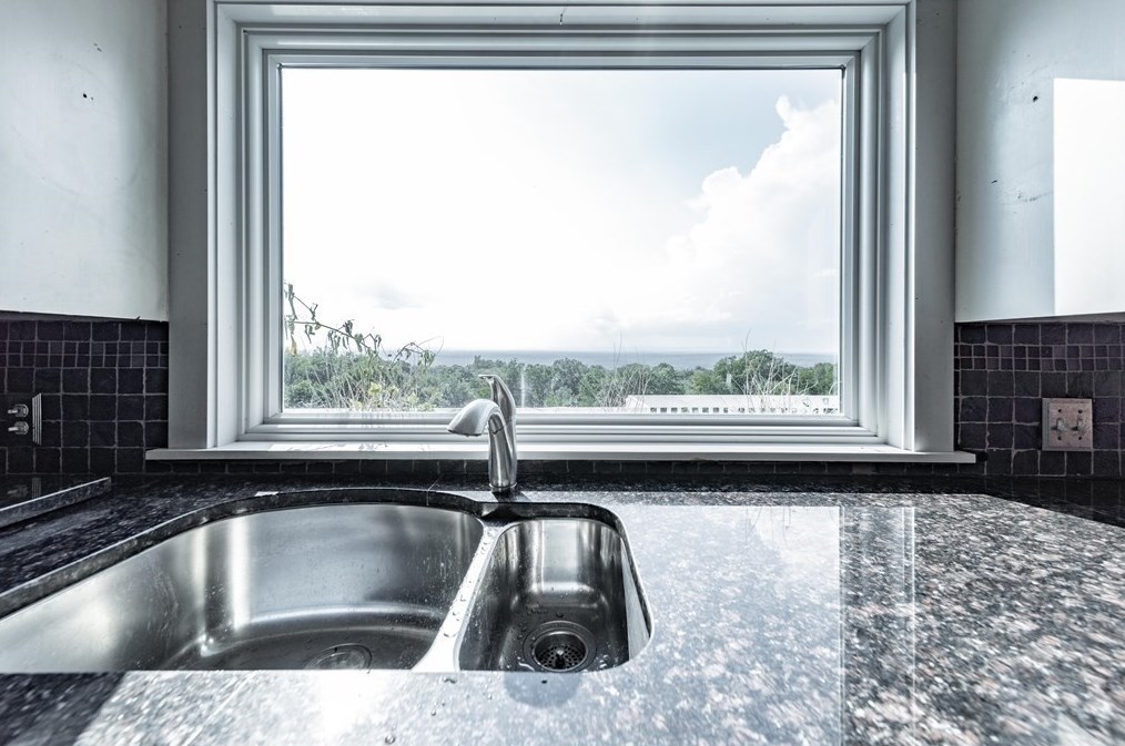 House of the Week: Wilbraham Mountain home offers sweeping views of ...