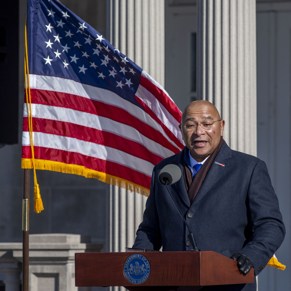 Tim DeFoor sworn in as Pennsylvania's new Auditor General - pennlive.com