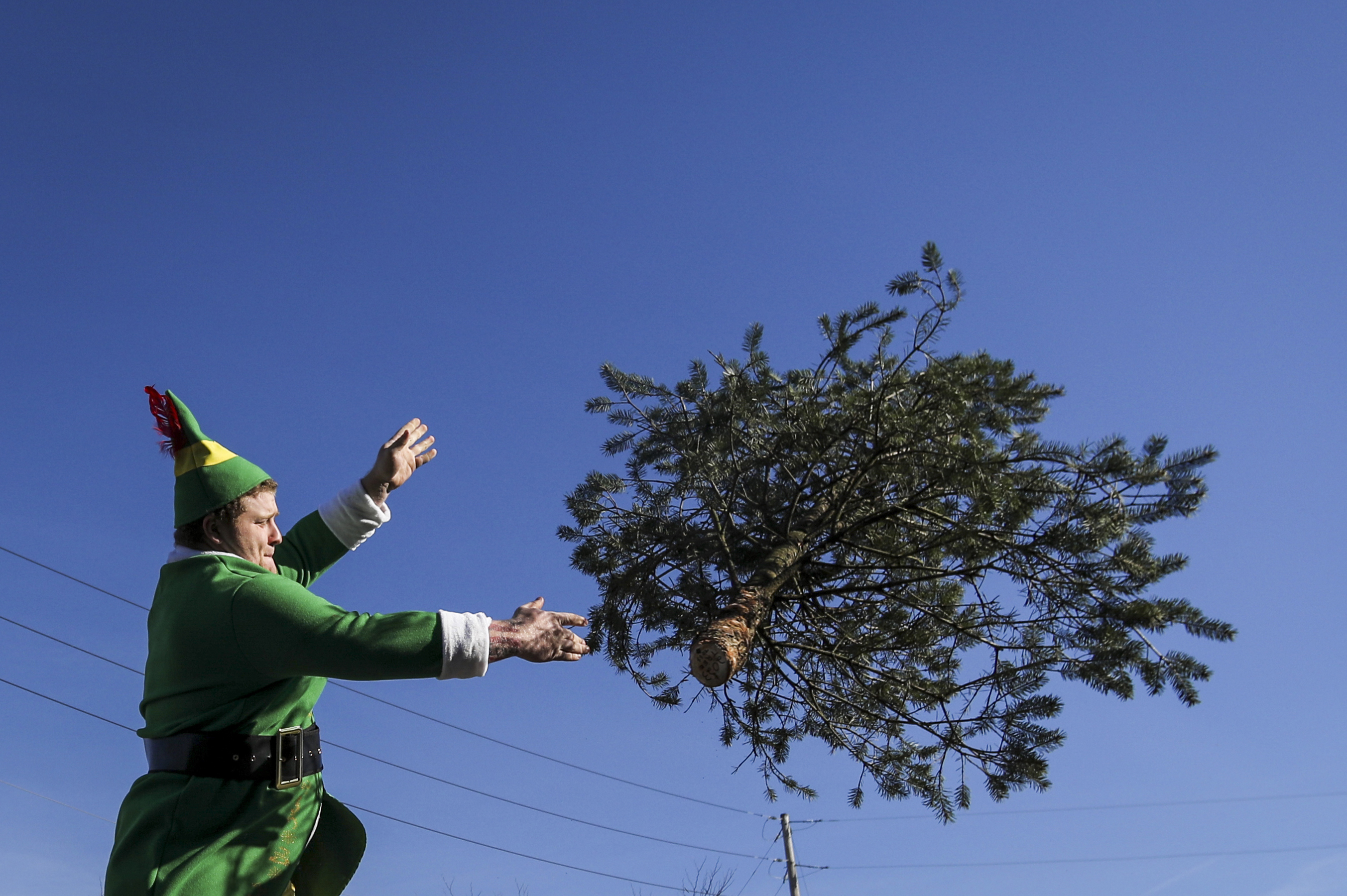 2023 Christmas Tree Toss for Charity in Bethlehem - lehighvalleylive.com