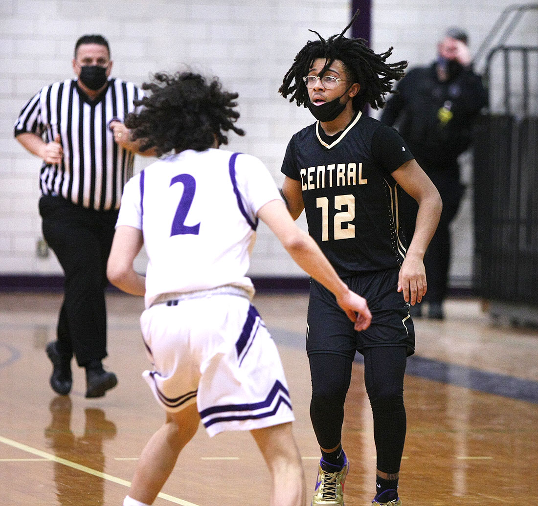Central vs Holyoke boys Basketball 1/31/22 - masslive.com