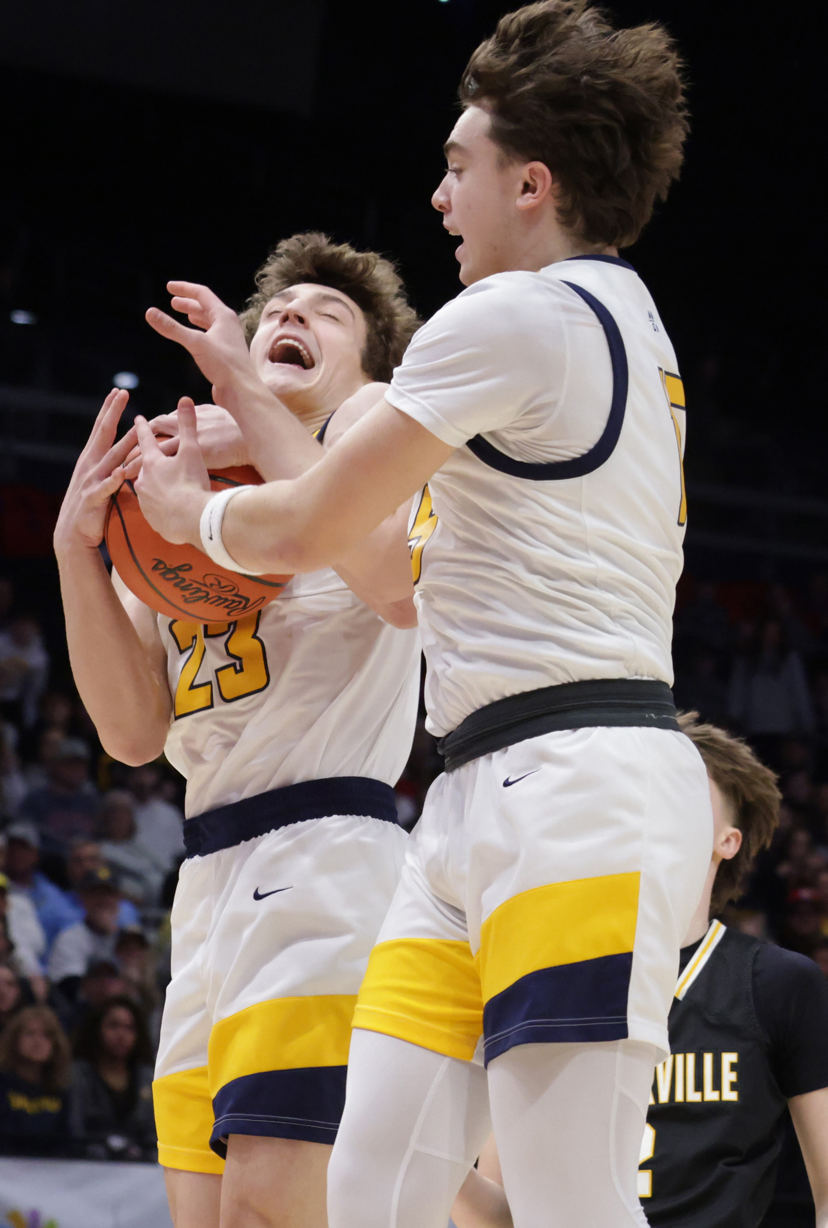 Div I Basketball Finals, St. Ignatius vs Centerville - cleveland.com