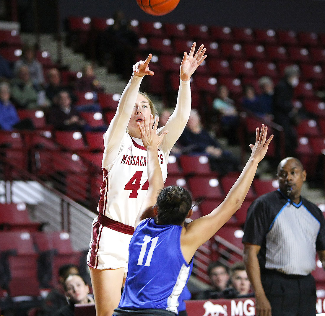 UMass Women's Basketball vs Saint Louis 1/6/24 - masslive.com