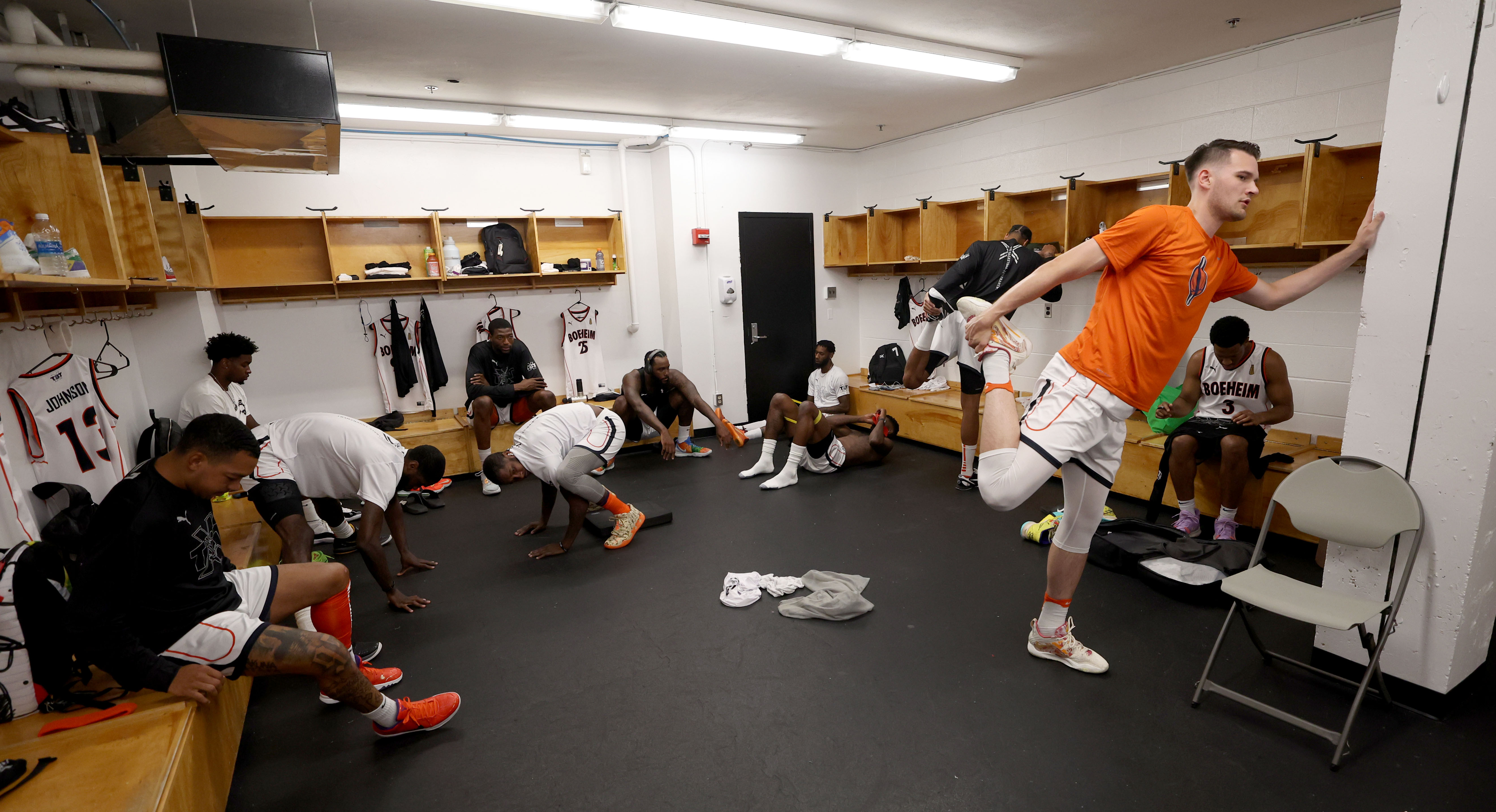 Boeheim's Army vs The Nerds in The Basketball Tournament played at the ...