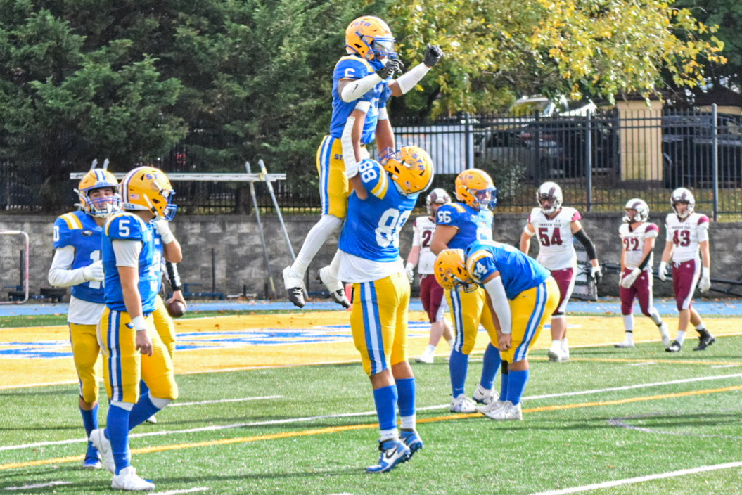 St. Peter's overtakes Fordham Prep, 40-20 - silive.com