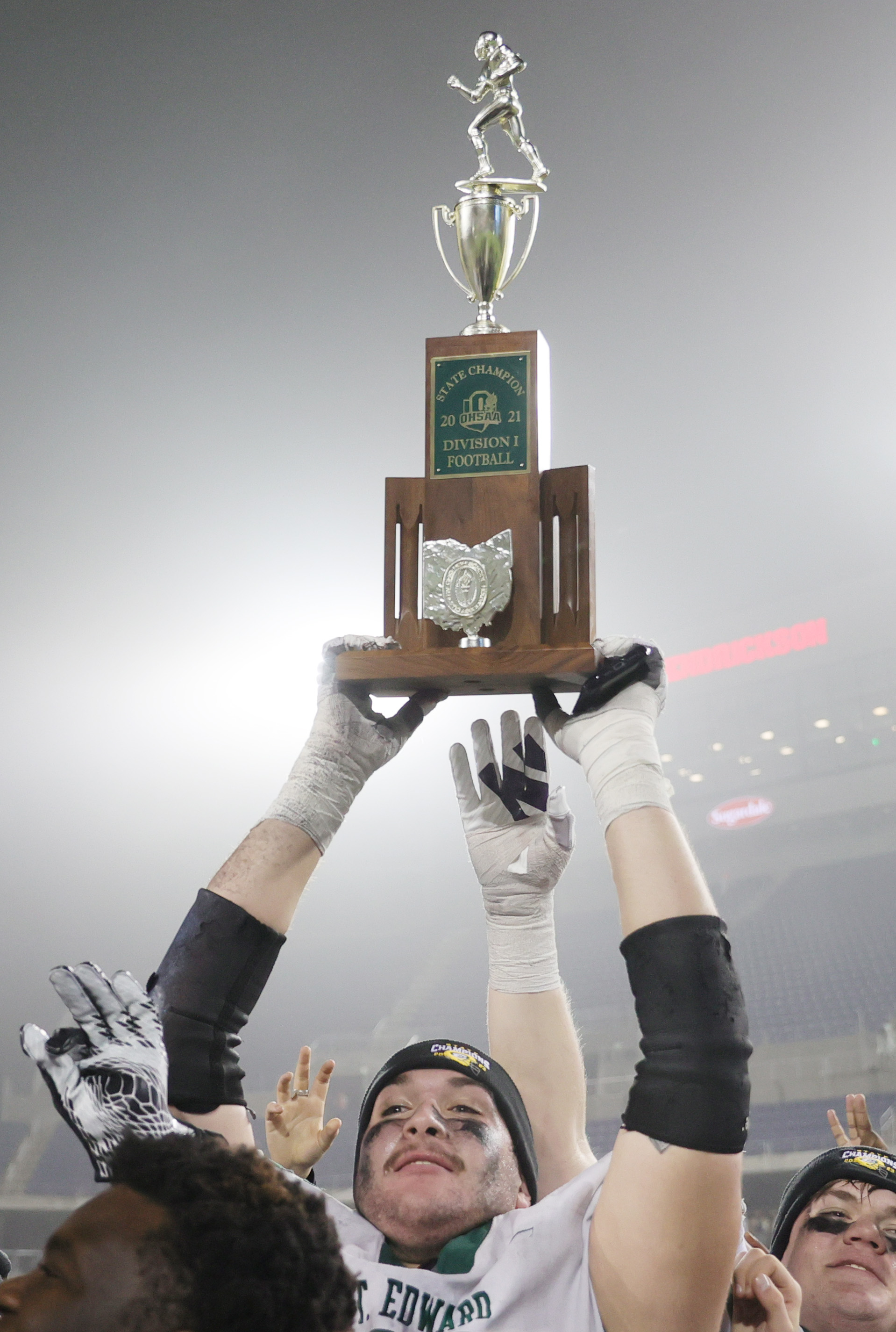 High school football D1 Championship: St. Edward vs. Springfield ...