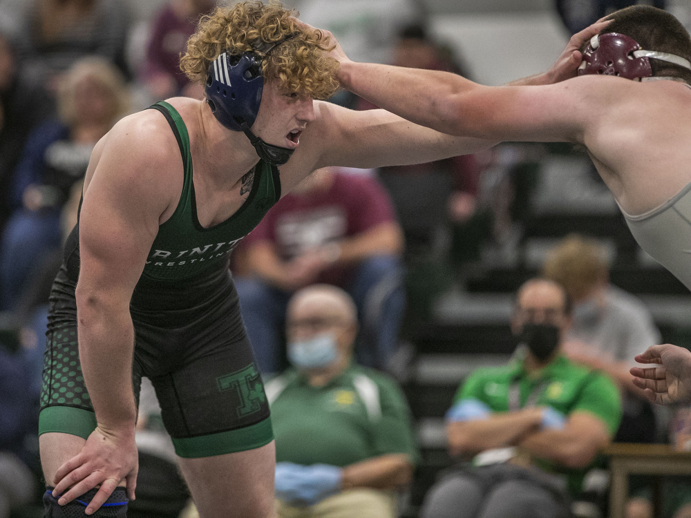 Finals of the 2021 Carlisle Christmas Classic Wrestling tournament ...