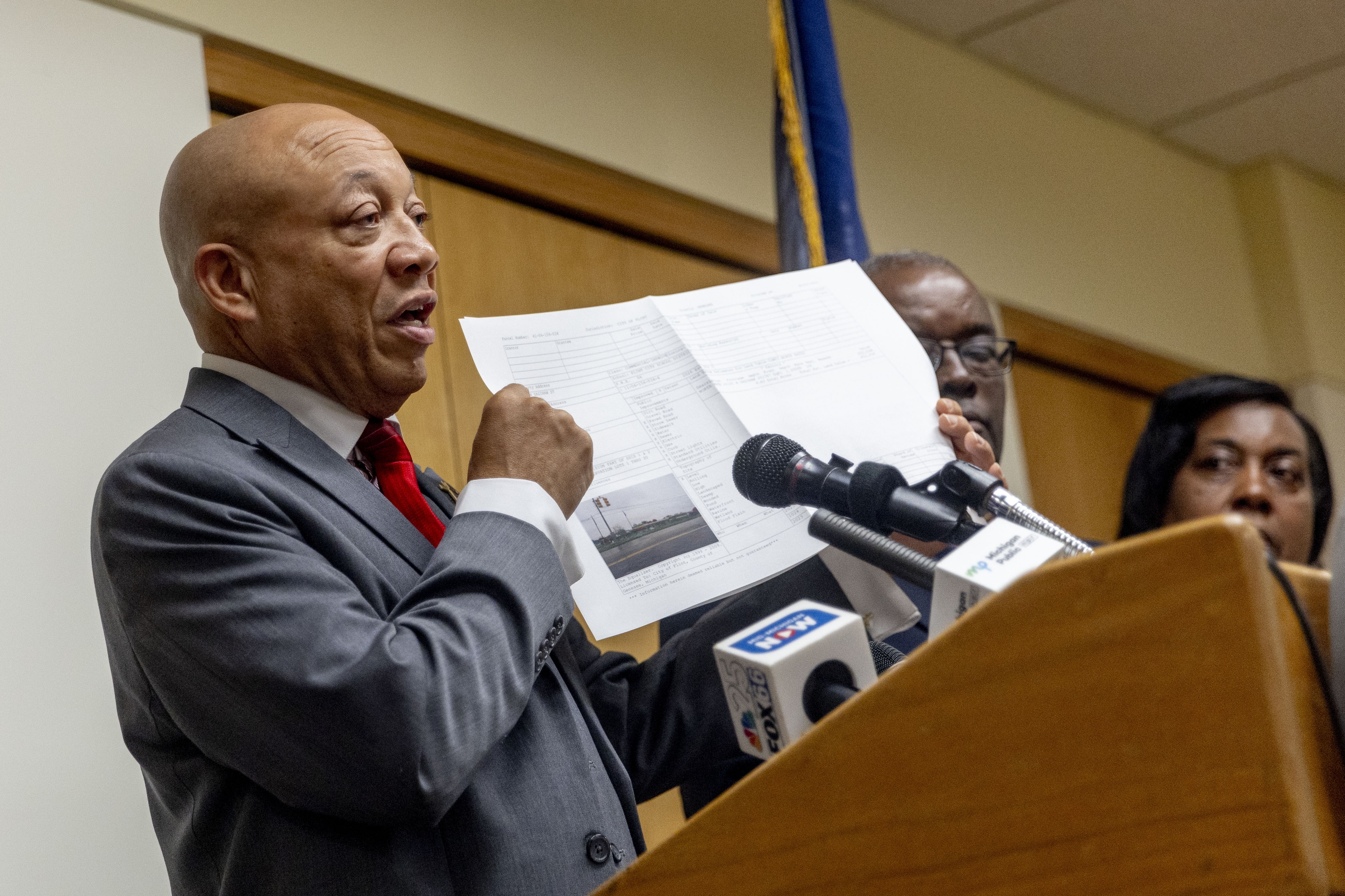 Flint mayor addresses more than 500 impending layoffs, the city budget ...