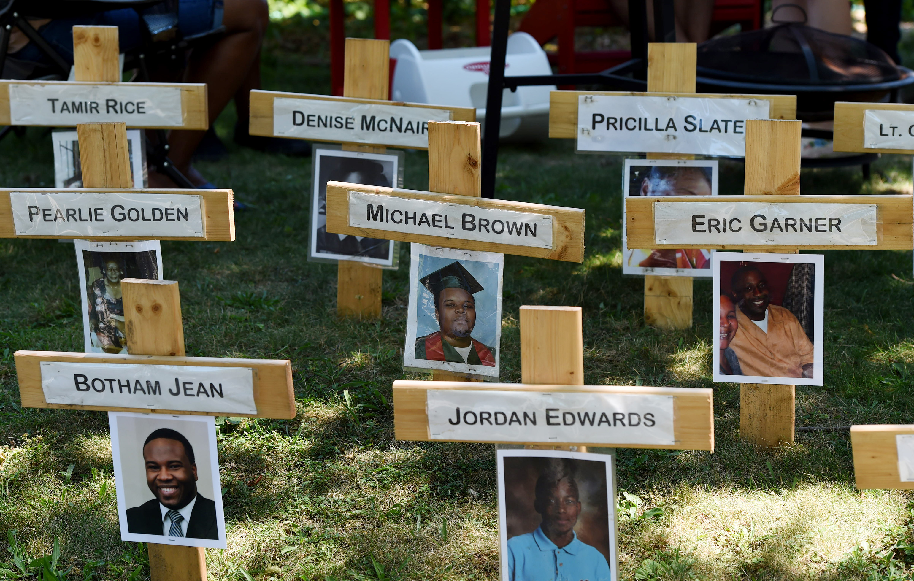 Black Lives Matter Memorial set up in Ann Arbor - mlive.com