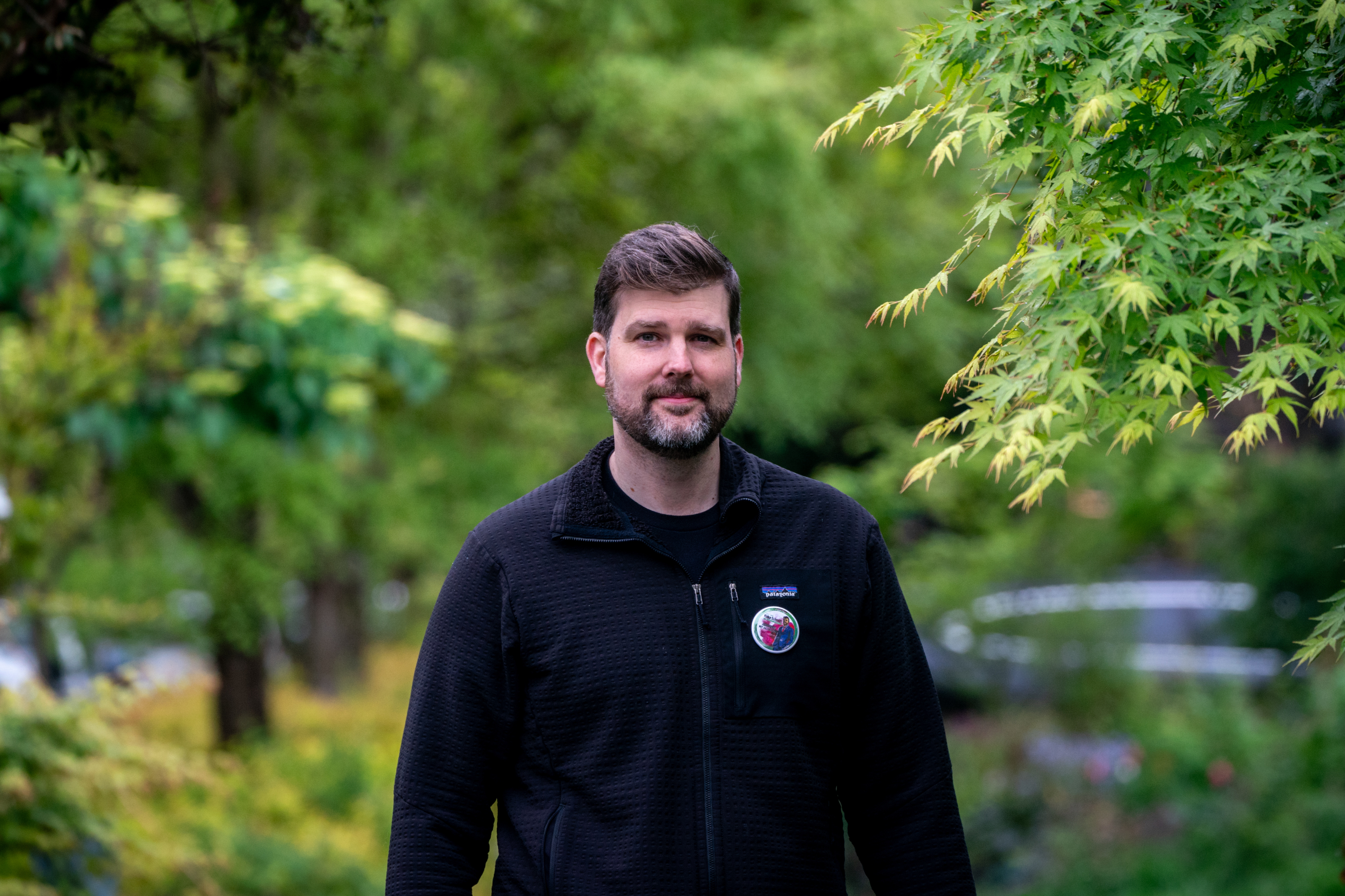 Multnomah County District Attorney Mike Schmidt goes canvassing door-to ...