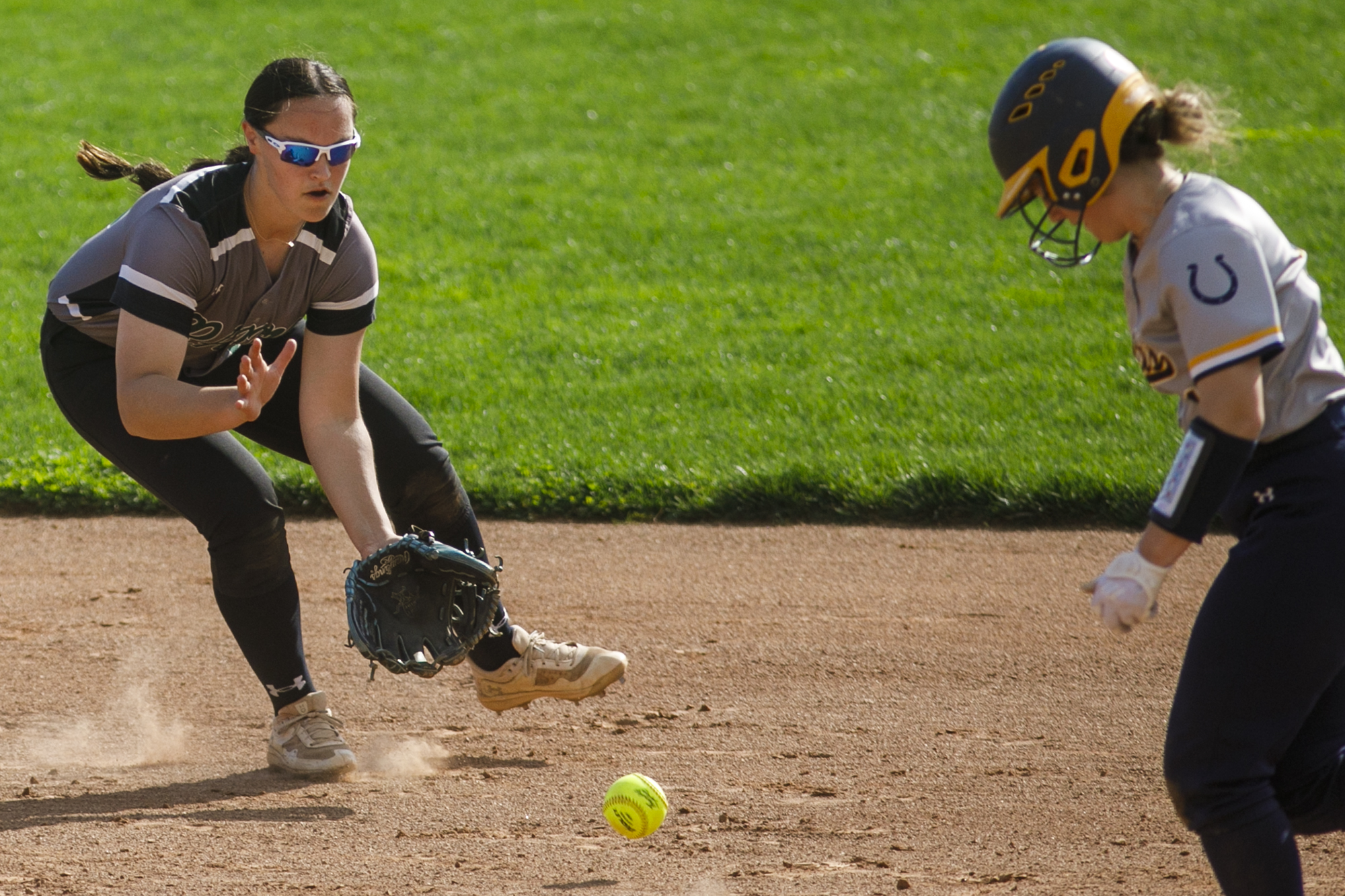 Cedar Cliff plays Central Dauphin during a high school softball game ...