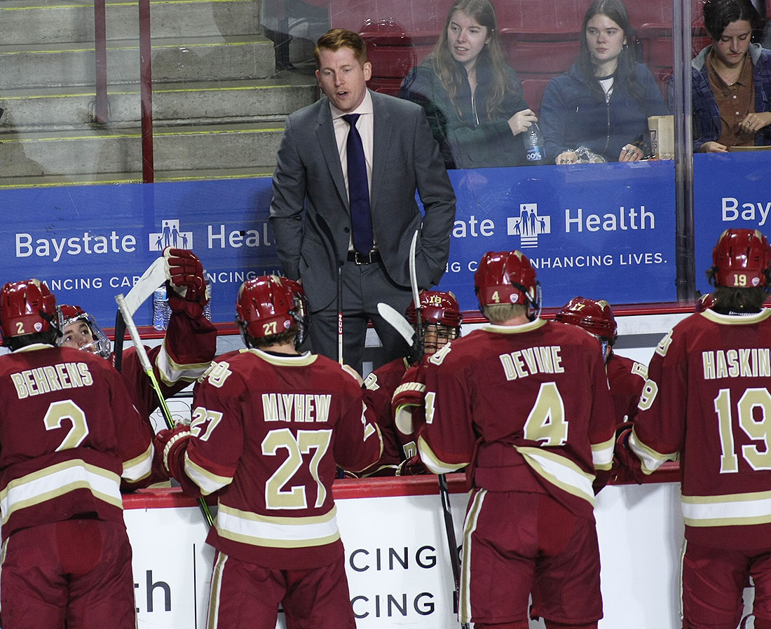 UMass Hockey vs Denver 10/15/22 - masslive.com