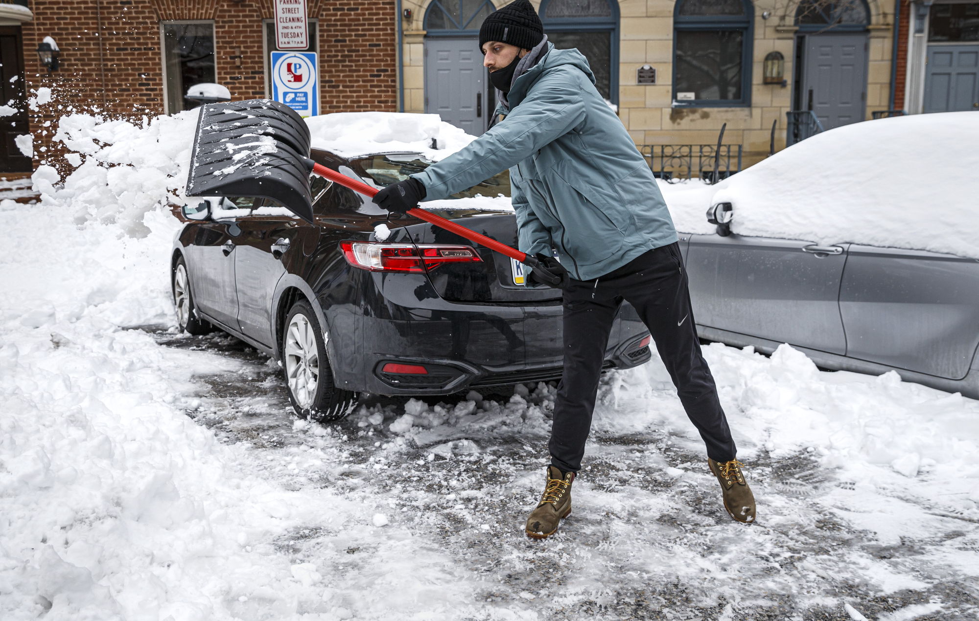 Snow falls in central Pa. - pennlive.com
