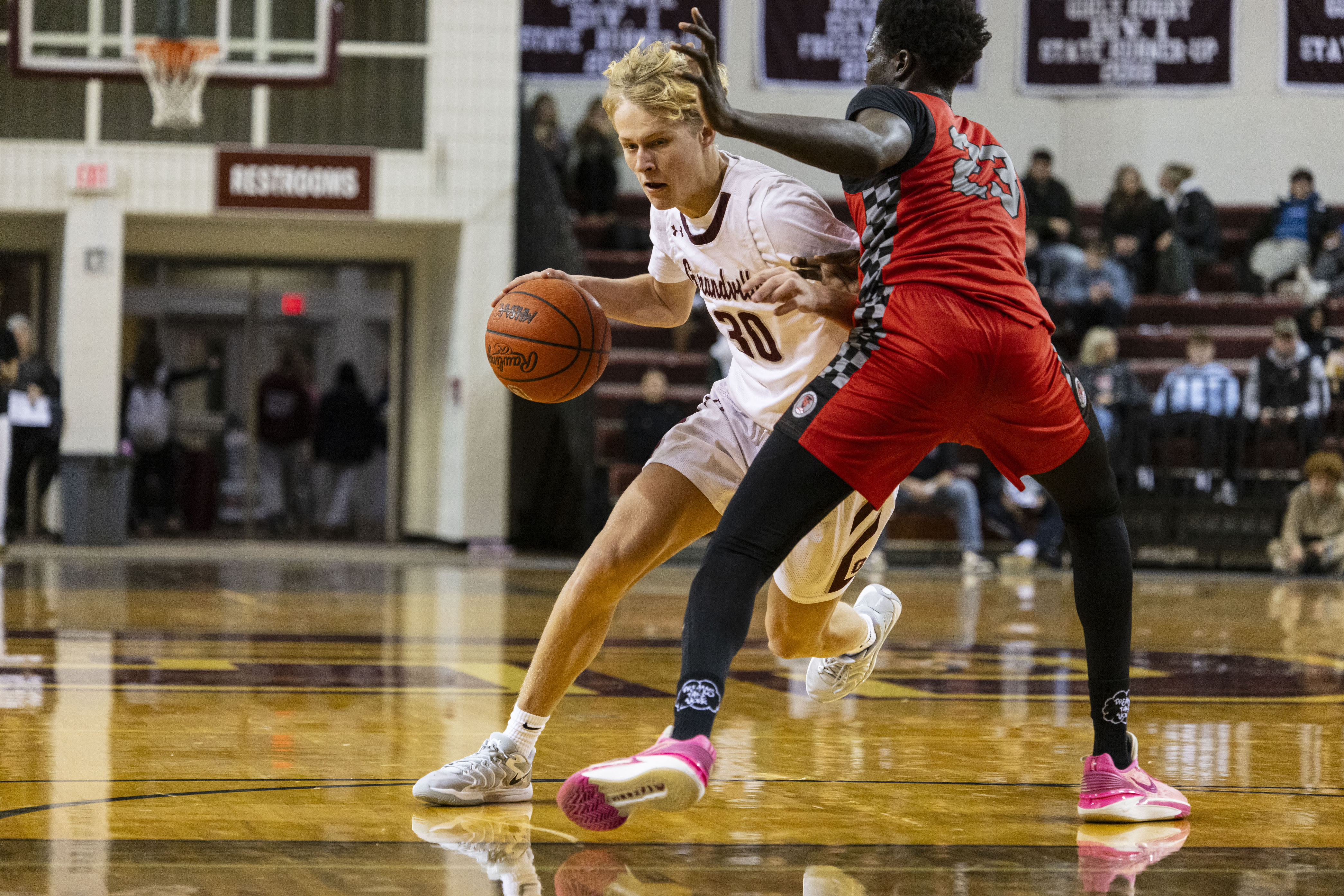 Grandville hosts East Kentwood in high school boys basketball - mlive.com