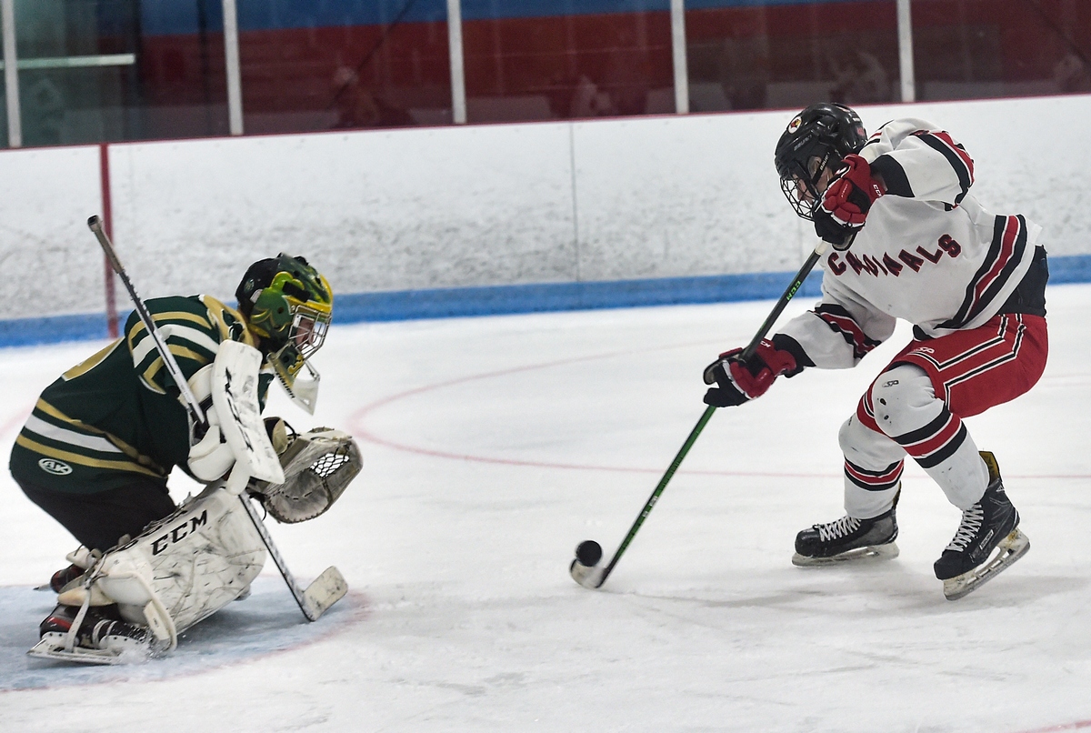 Pope Francis Preparatory VS Bishop Feehan Hockey (Photos) - masslive.com