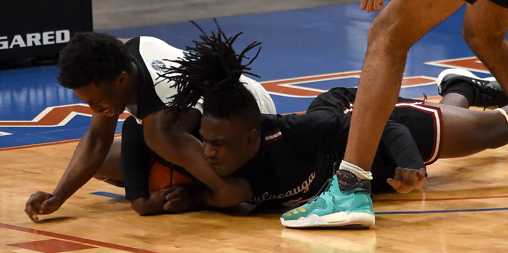 AHSAA 5A Semifinal: Lee-Huntsville vs. Sylacauga boys - al.com