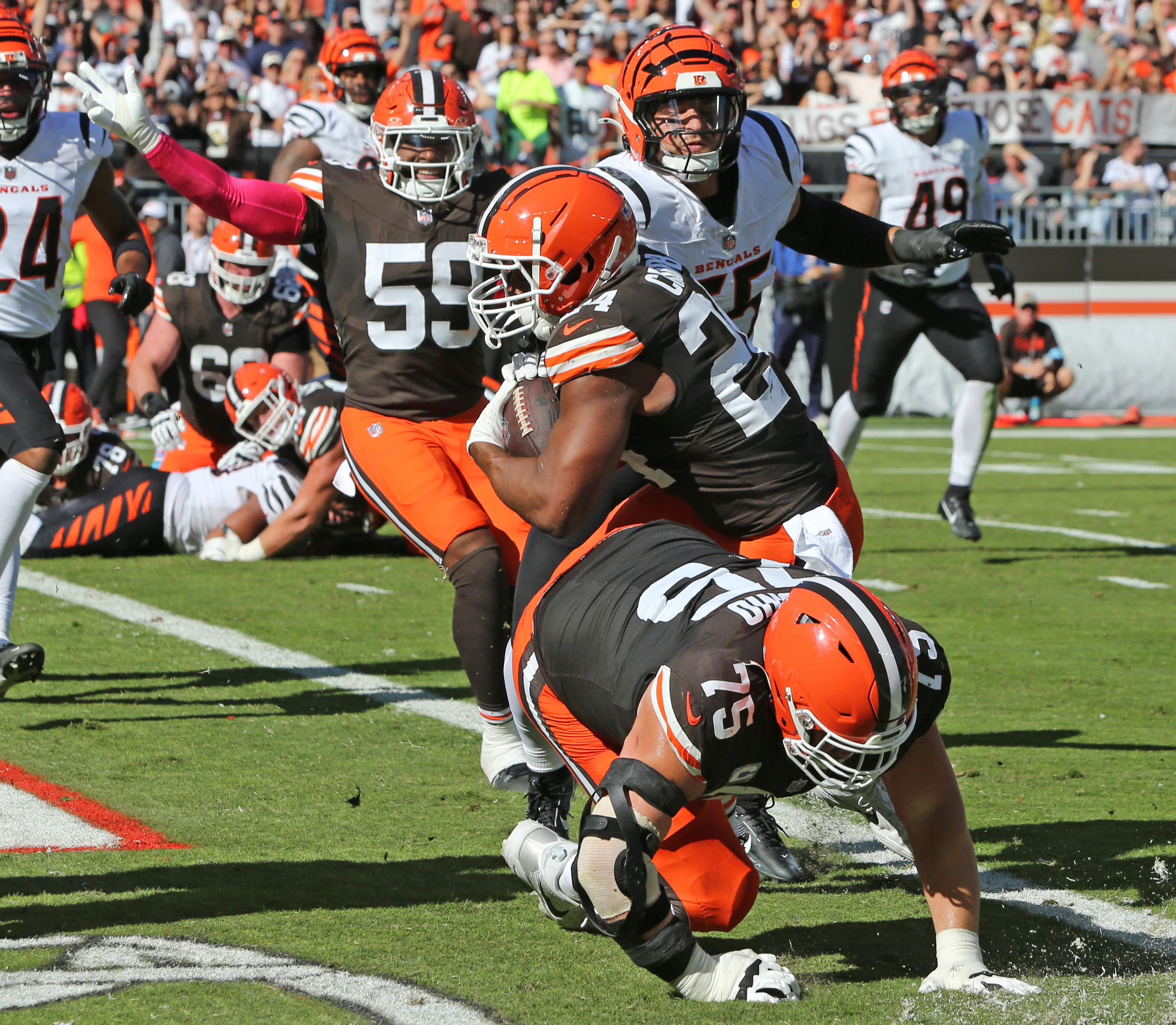 Cleveland Browns running back Nick Chubb vs. the Cincinnati Bengals ...