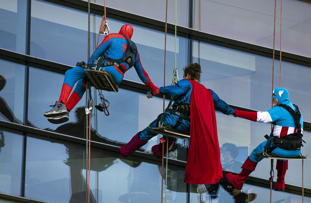 Superhero window washers rappel down Children’s Hospital in Hershey ...