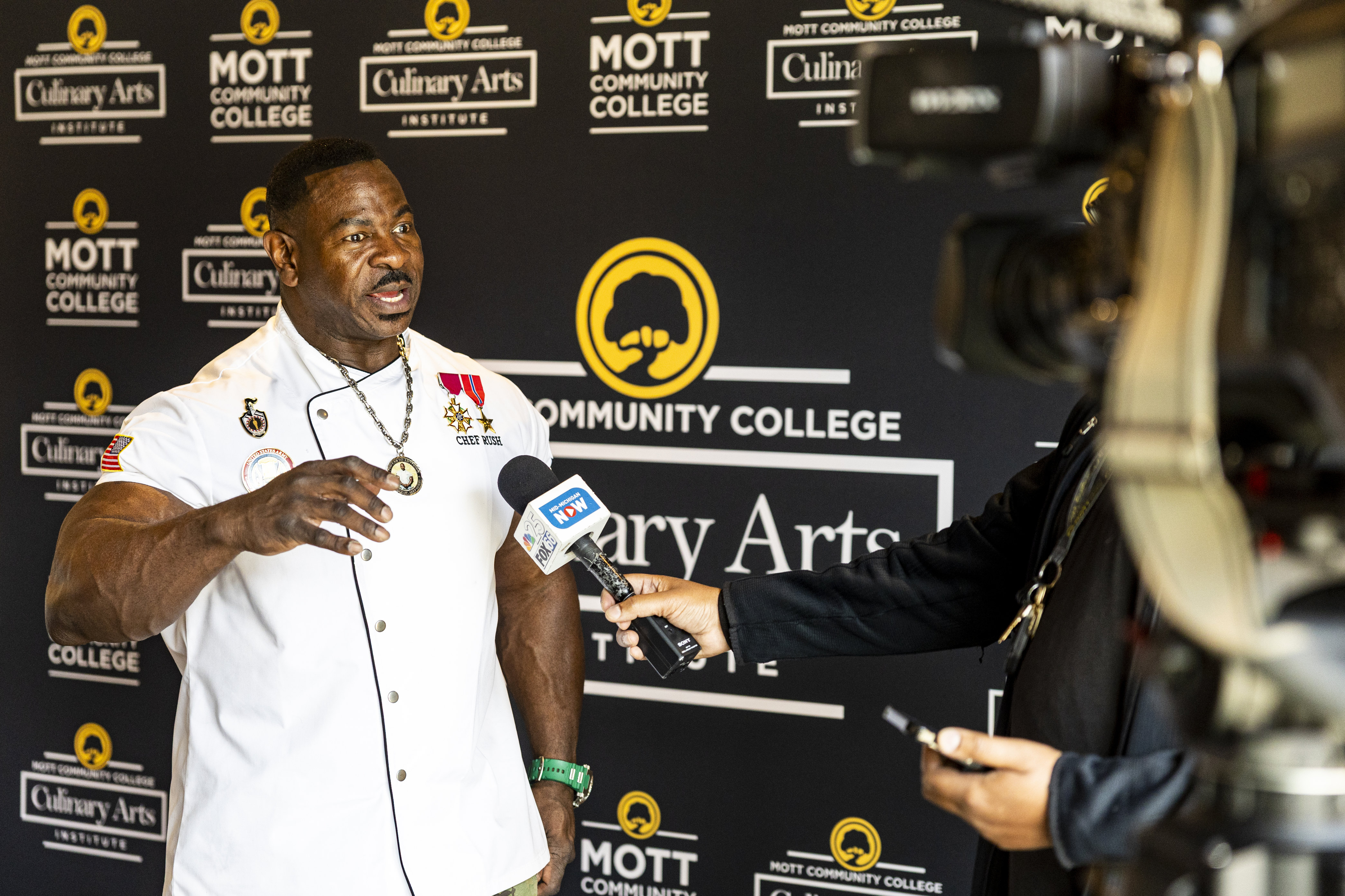 Celebrity Chef Andre Rush discusses journey from the military to the ...