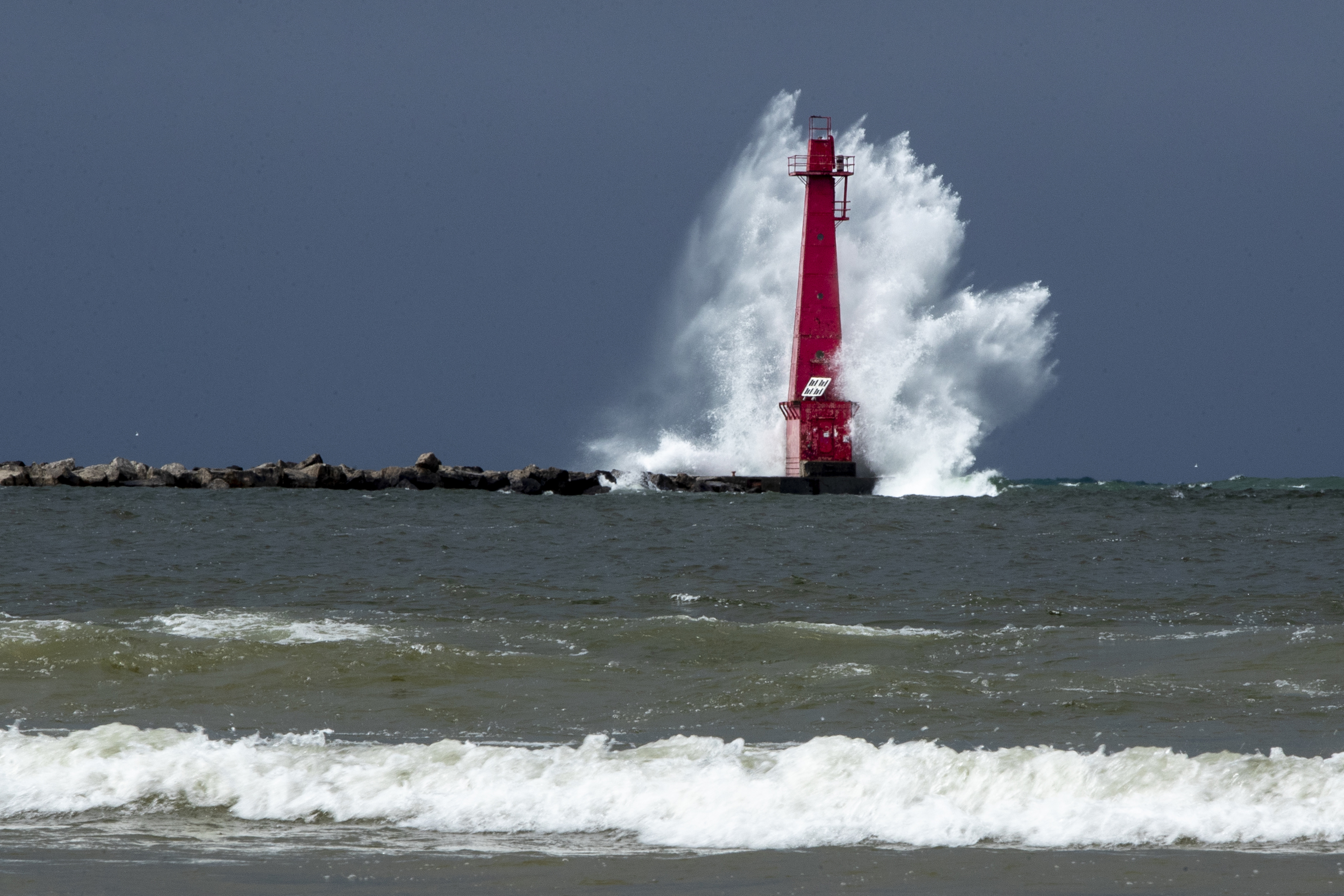 Massive waves pummel Lake Michigan's iconic lighthouses - mlive.com