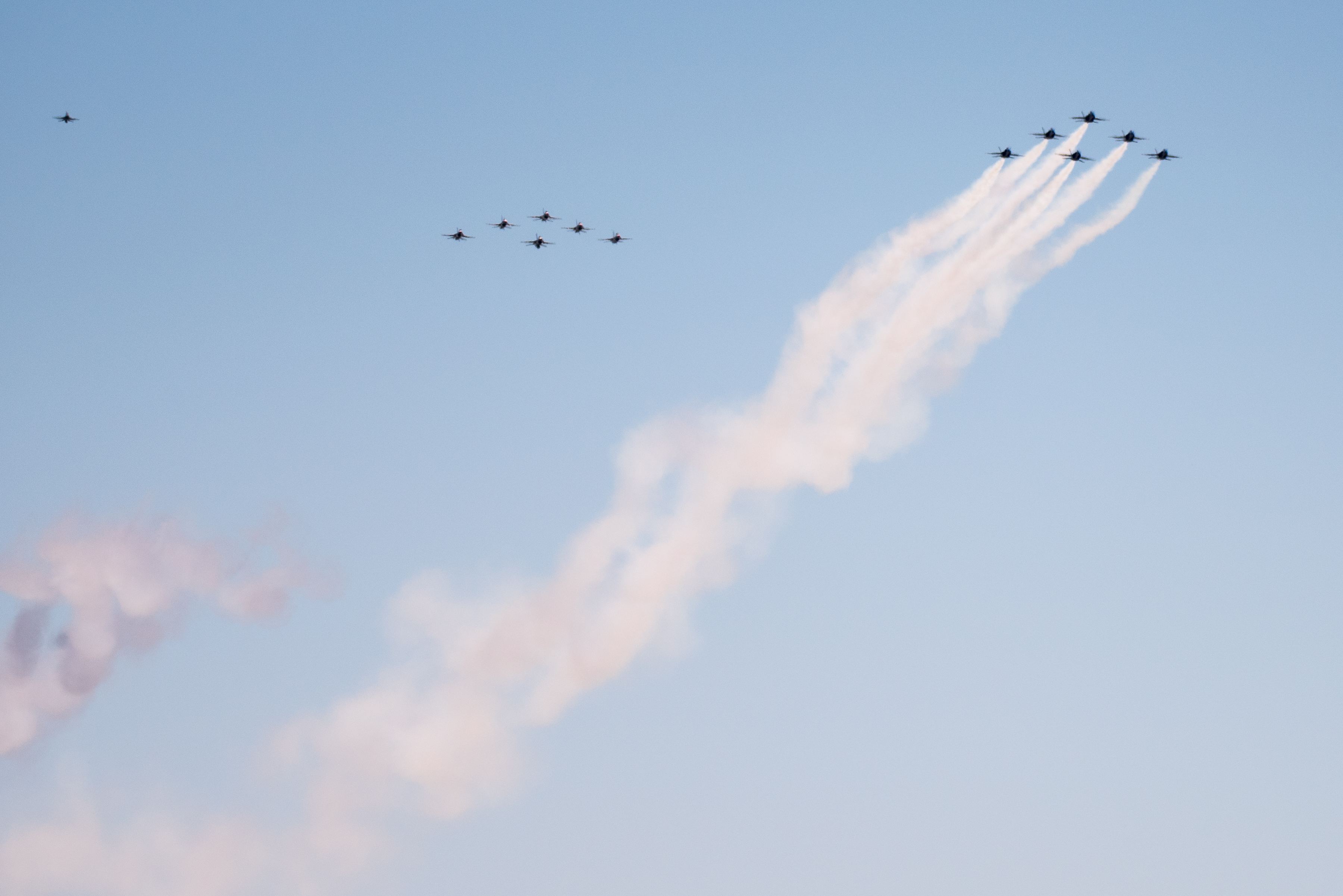 Thunderbirds, Blue Angels fly over NY and NJ to salute coronavirus ...