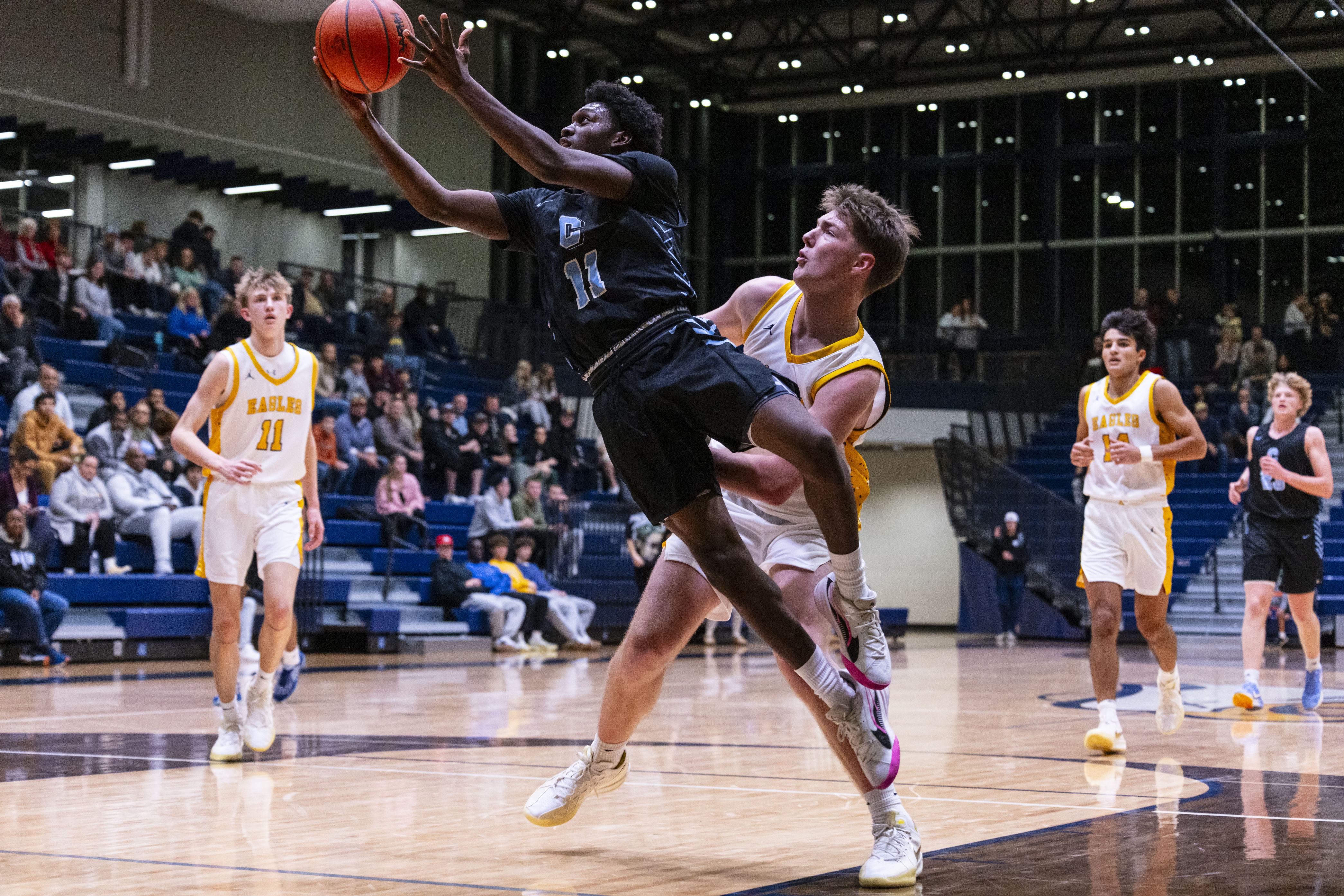 Hudsonville hosts Grand Rapids Christian in high school boys basketball ...