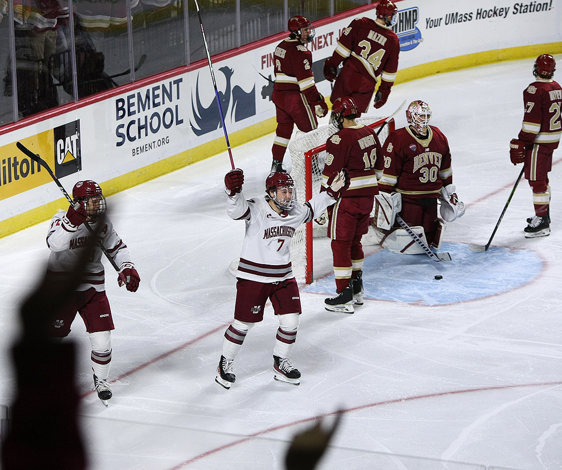 UMass Hockey vs Denver 10/15/22 - masslive.com