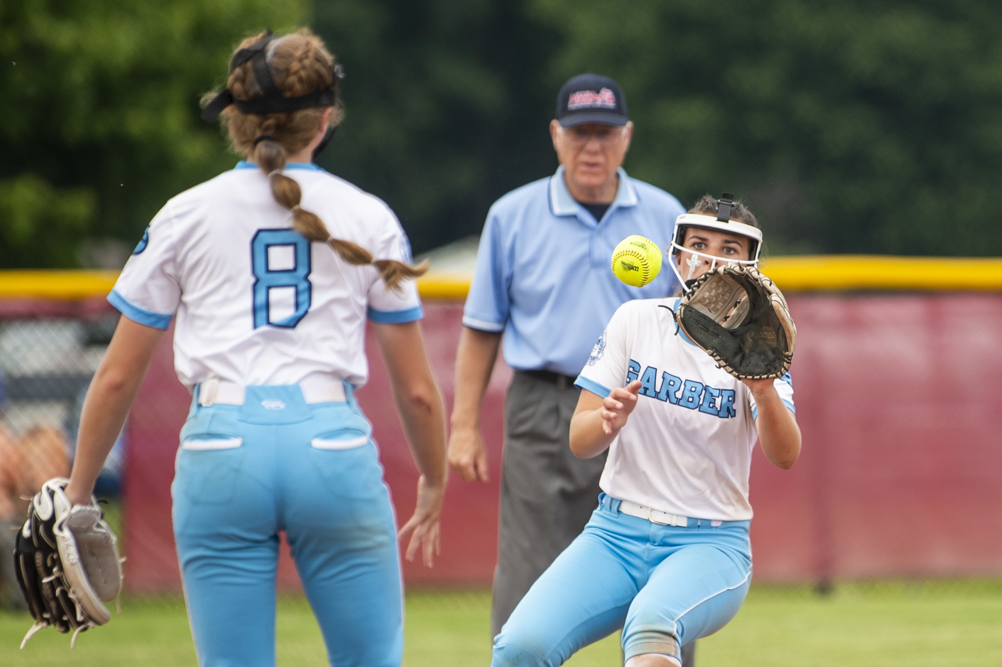 Essexville Garber softball defeats Detroit Country Day in quarterfinal ...