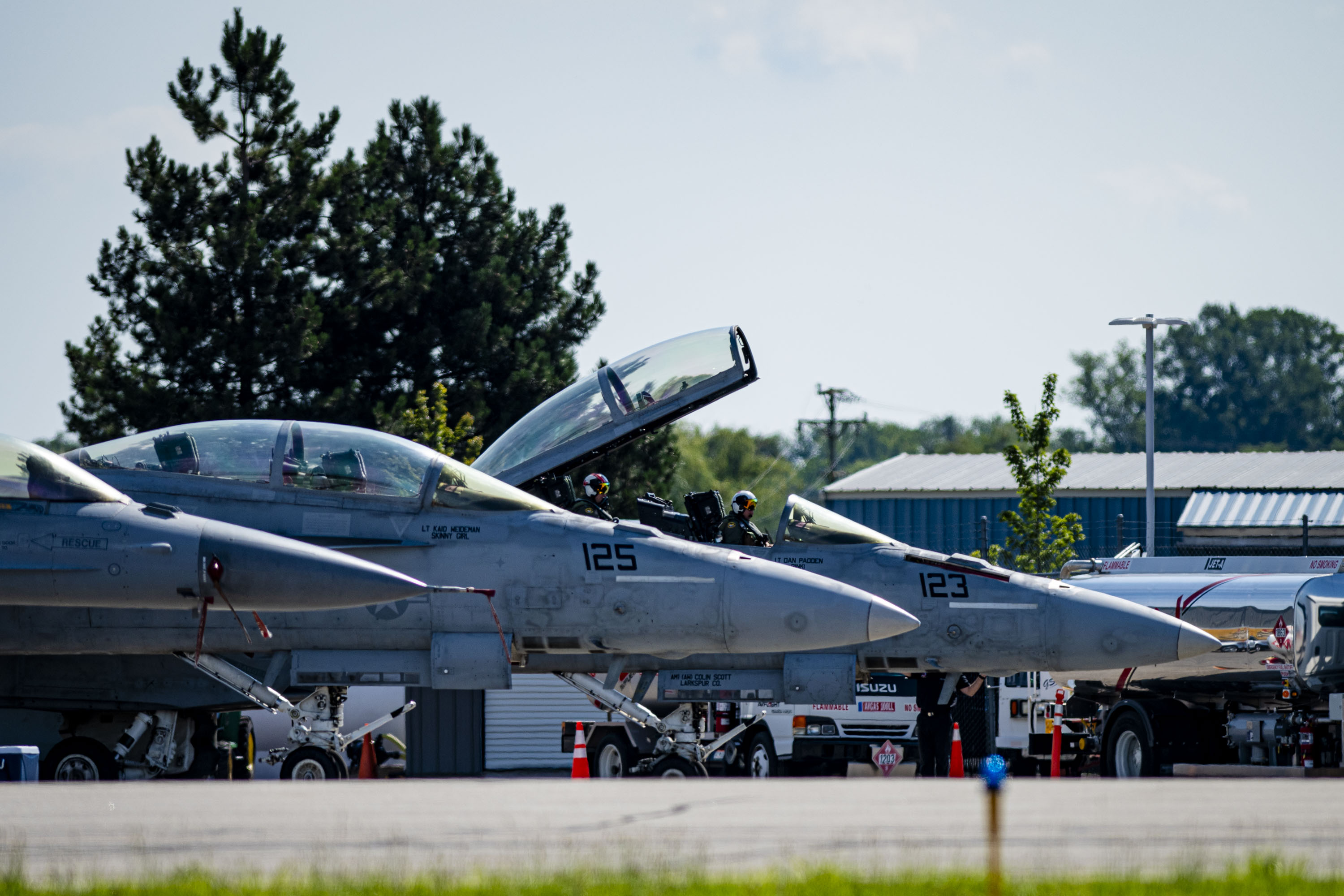 Willow Run Airport Wedding