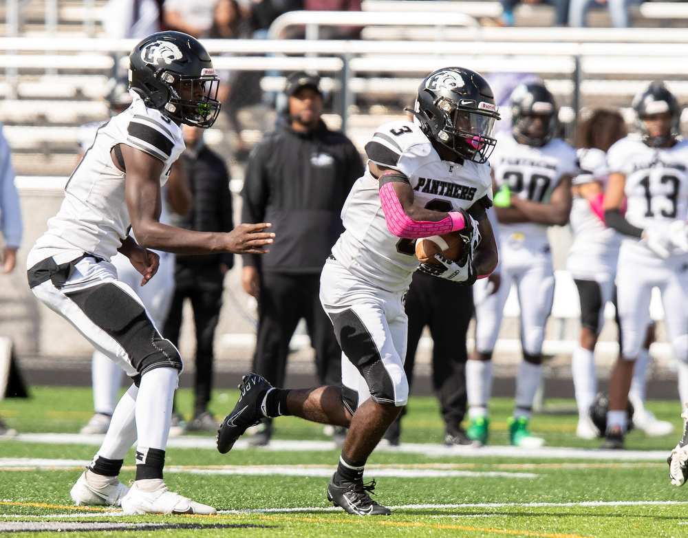 Harrisburg defeats CD East 52-0 in high school football - pennlive.com
