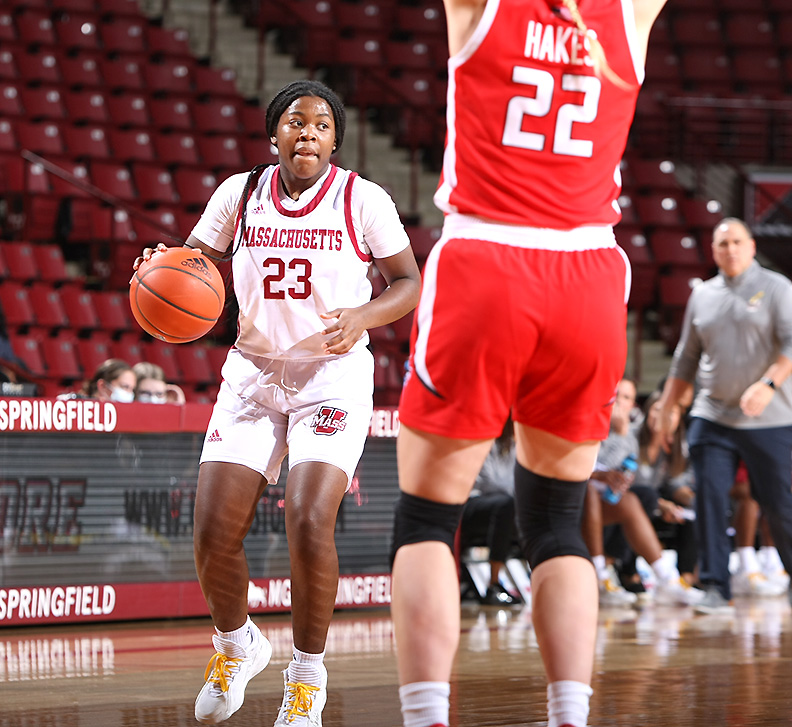 UMass Women's Basketball vs Fairfield 12/1/21 - masslive.com