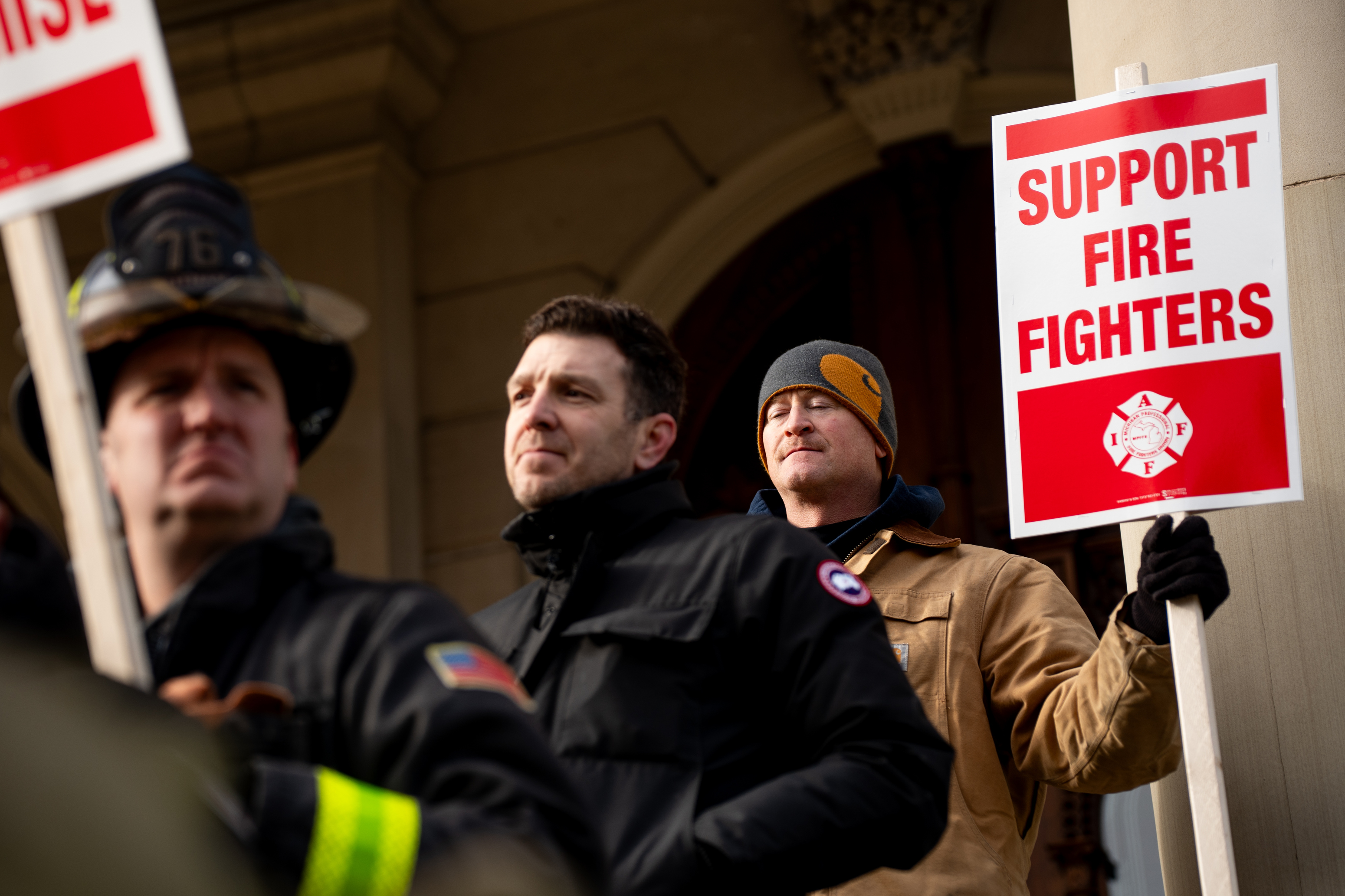 Michigan Firefighters push lawmakers to take up stalled staffing bill ...